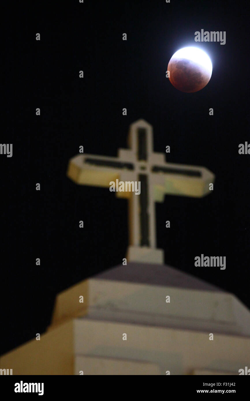 Full moon half moon total eclipse hi-res stock photography and images ...