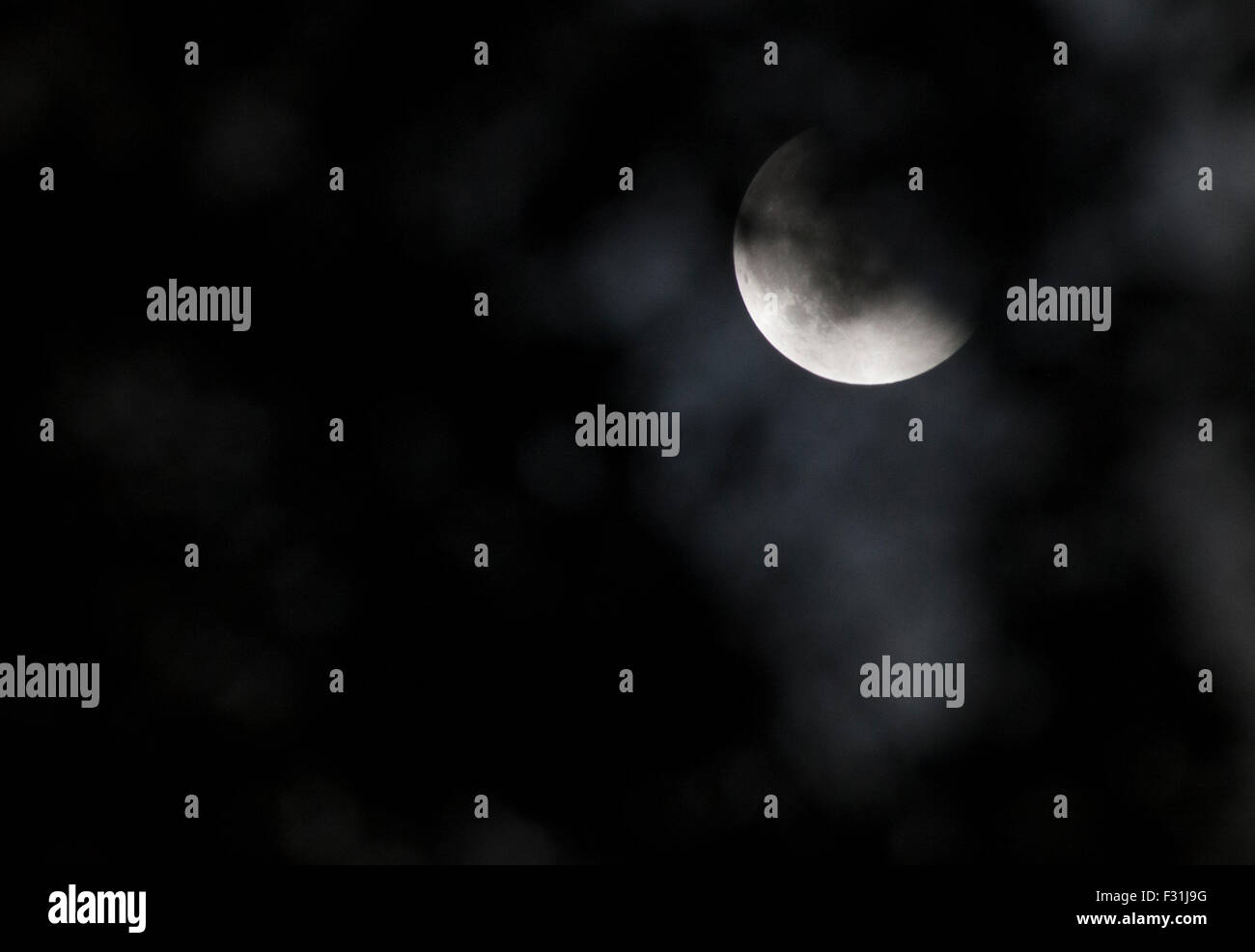 Bloomington, Indiana, USA. 27th Sep, 2015. The Supermoon Eclipse is ...