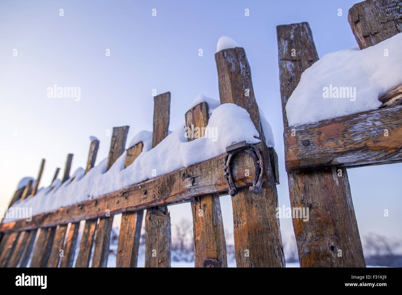 Old wood texture with snow hi-res stock photography and images - Alamy