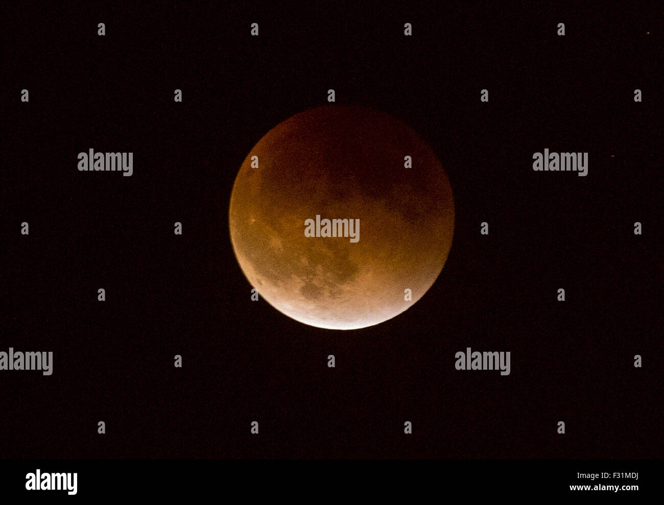 Los Angeles, California, USA. 27th Sep, 2015. The Blood Moon, created ...