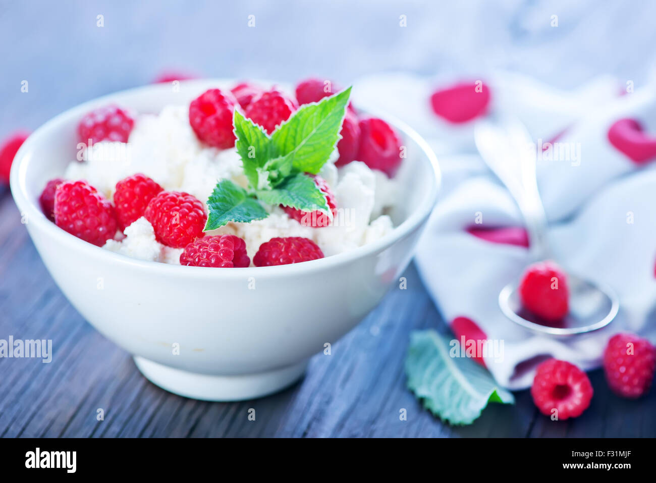 Simple still life cottage hi-res stock photography and images - Alamy