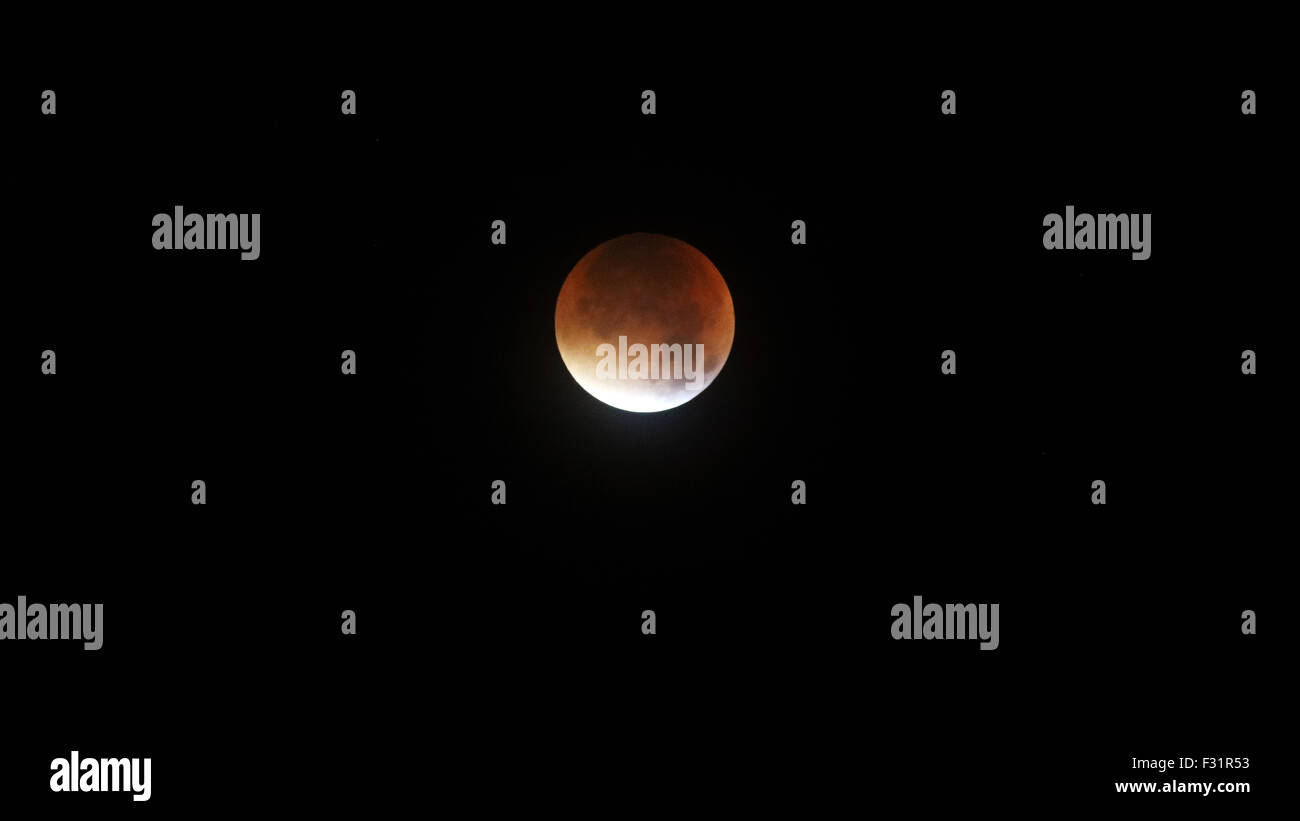 Blood moon 27th September 2015 Stock Photo - Alamy