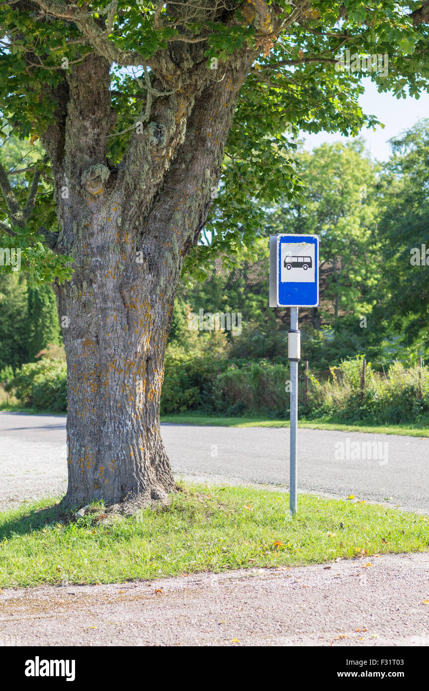 Busstop hi-res stock photography and images - Alamy