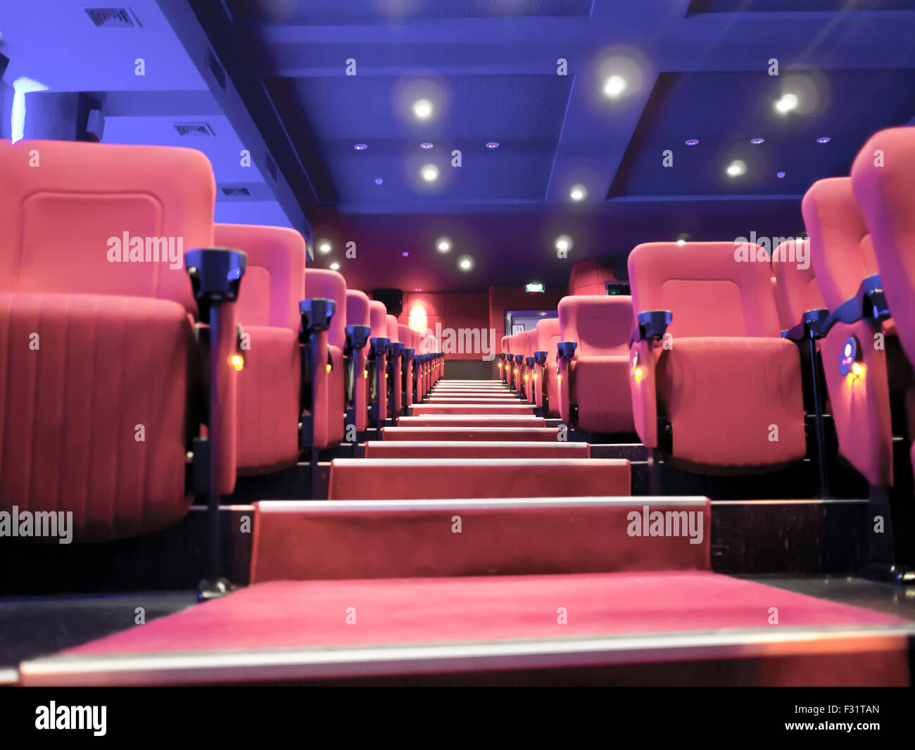 Cinema red chairs hi-res stock photography and images - Alamy
