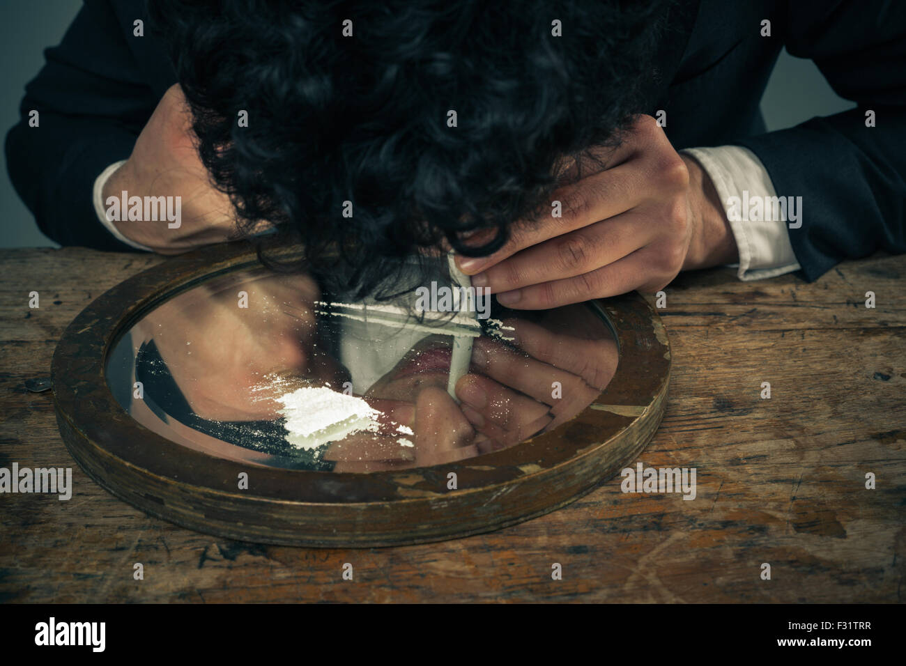 Sniffing cocaine hi-res stock photography and images - Alamy