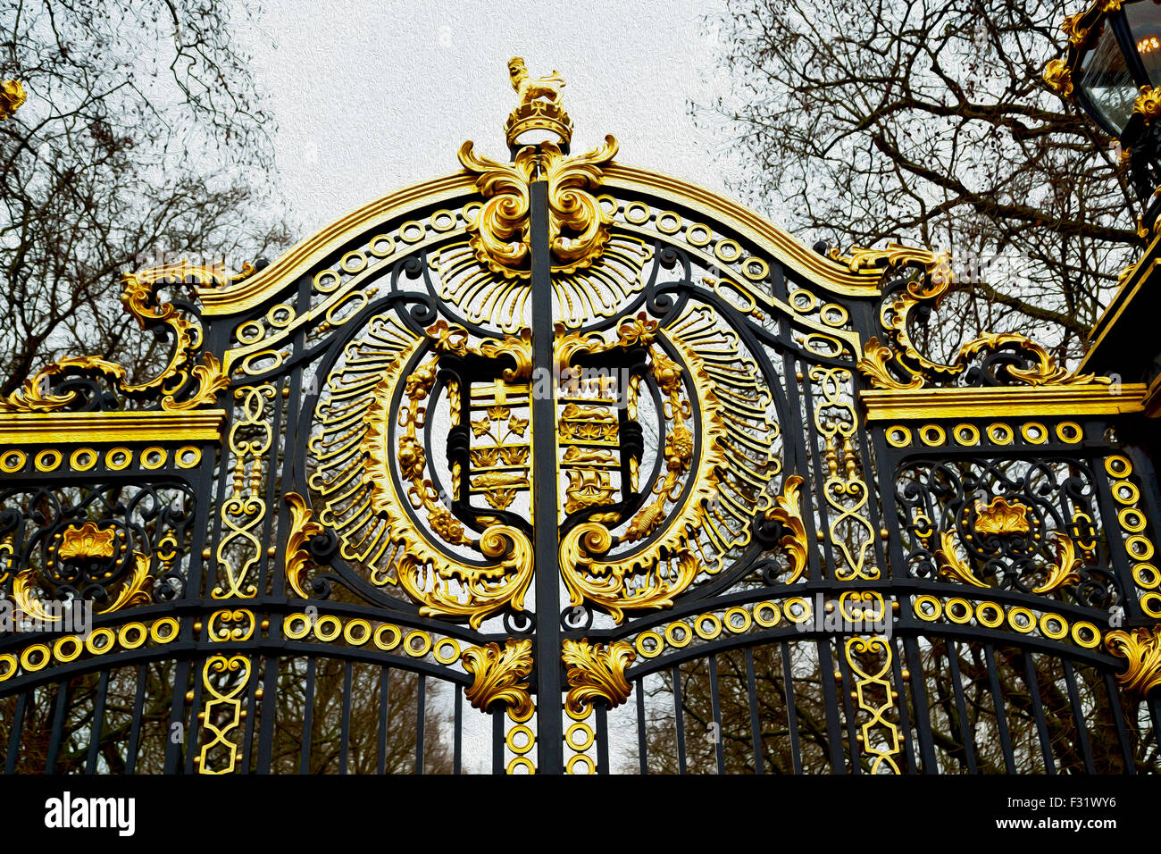 in london england the old metal gate royal palace Stock Photo - Alamy