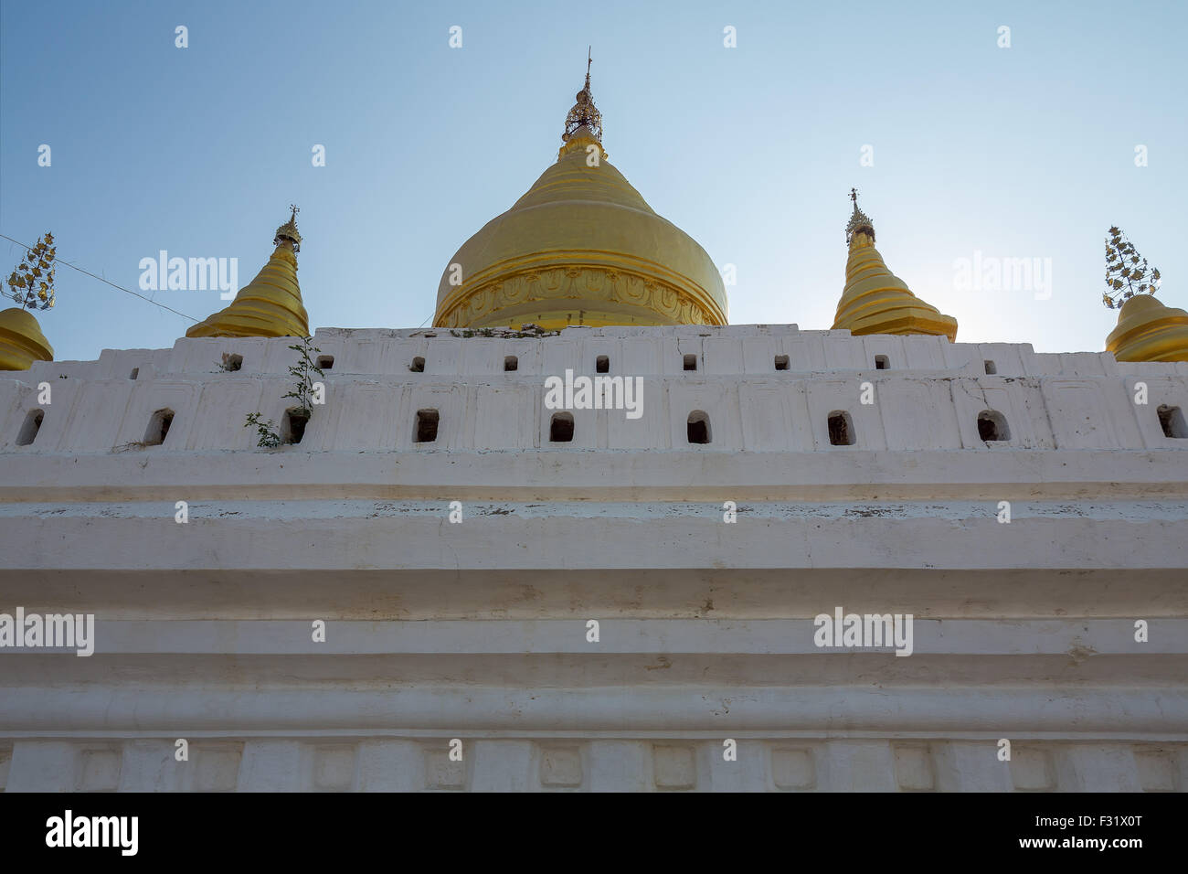 Zigon hi-res stock photography and images - Alamy