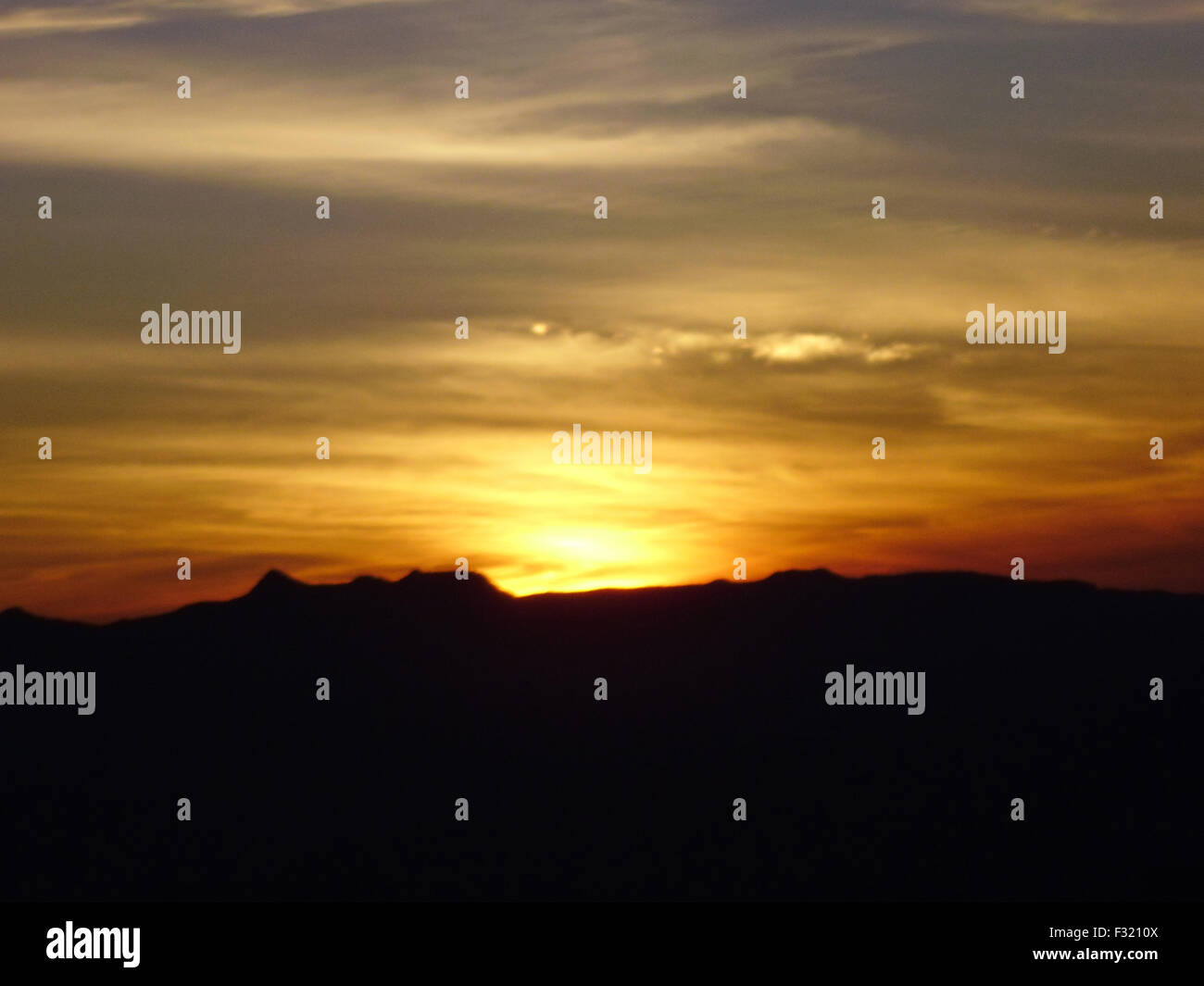 Ratnapura, Sri Lanka. 26th Sep, 2015. Sri Lanka Weather: Beautiful day ...