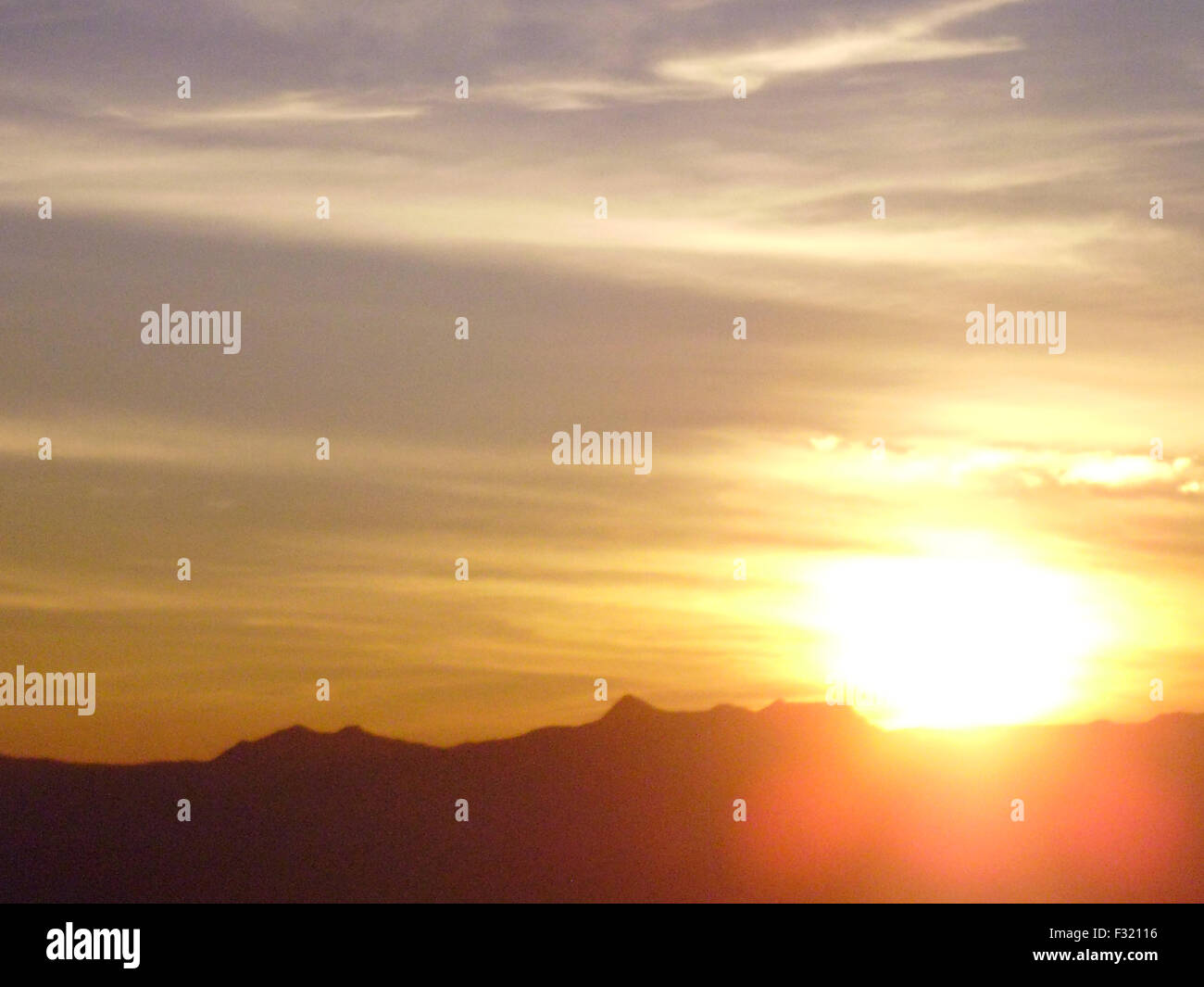 Ratnapura, Sri Lanka. 26th Sep, 2015. Sri Lanka Weather: Beautiful day ...