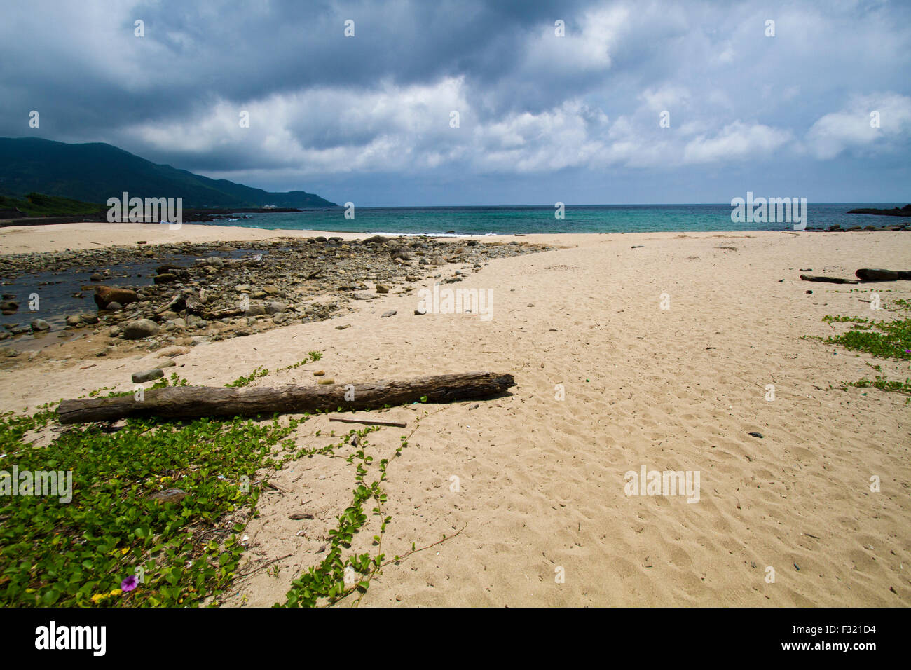 Empty beach shot from the sand Stock Photo - Alamy