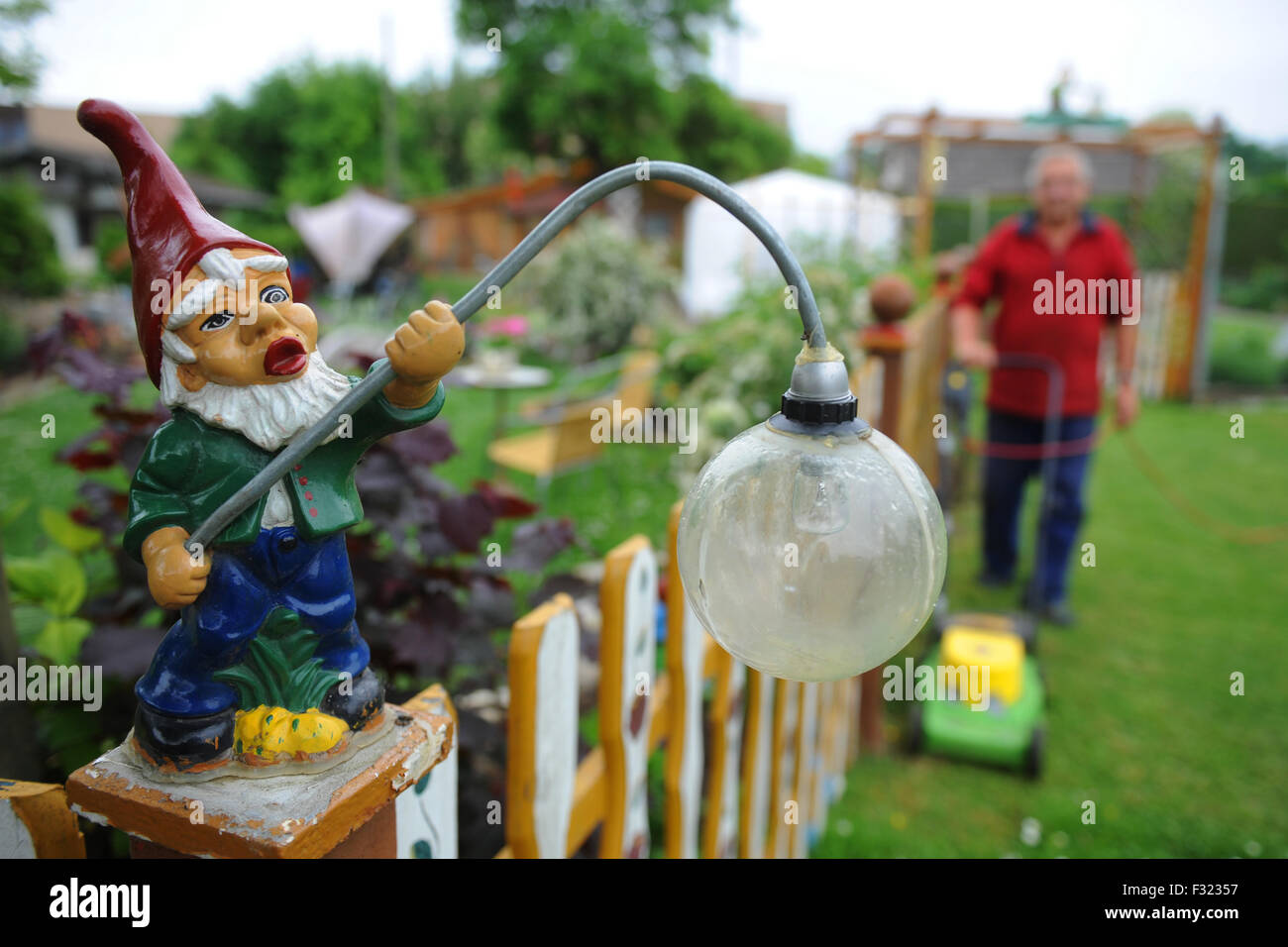 German garden hi-res stock photography and images - Alamy