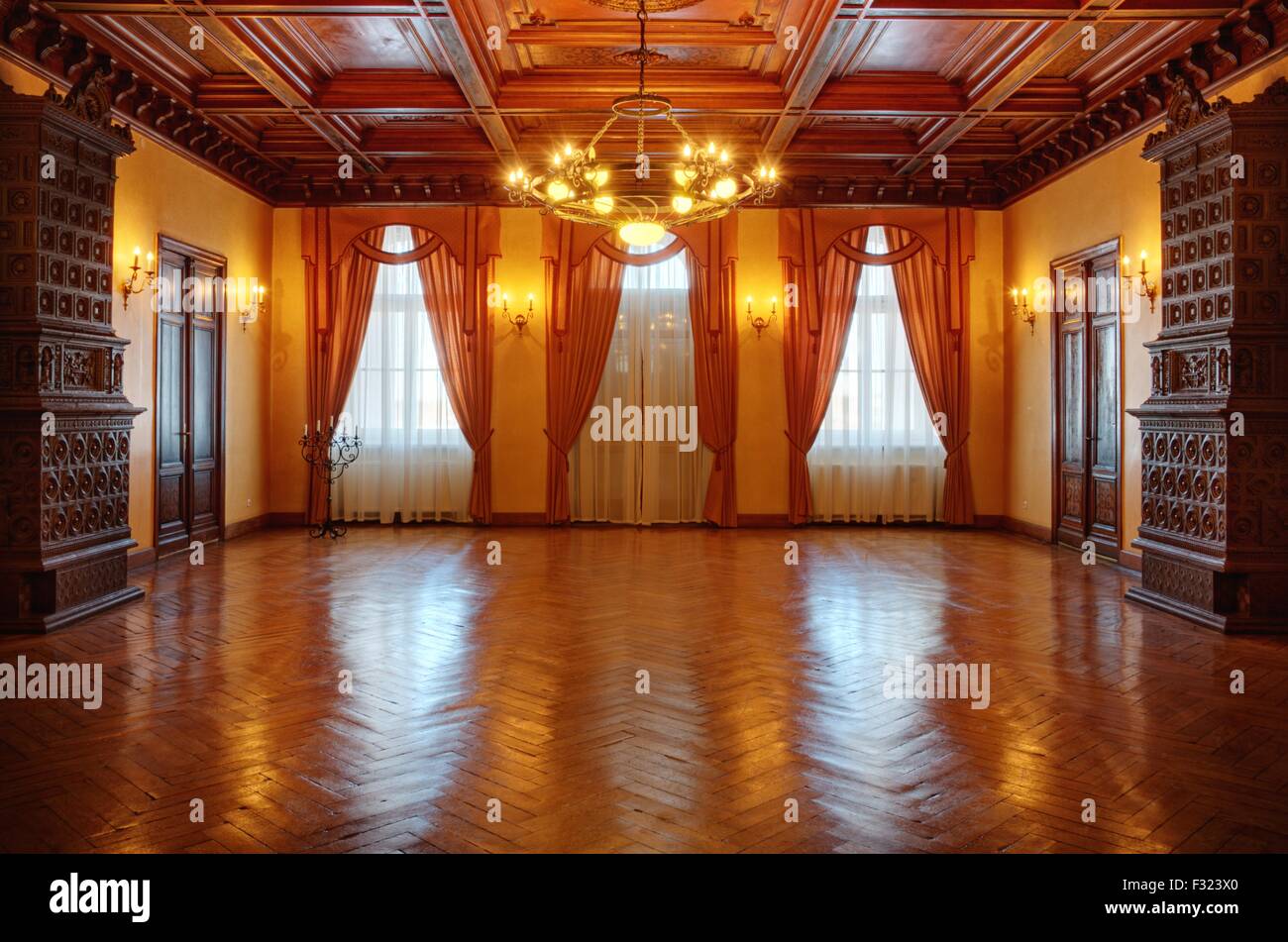 Old audience chamber hi-res stock photography and images - Alamy