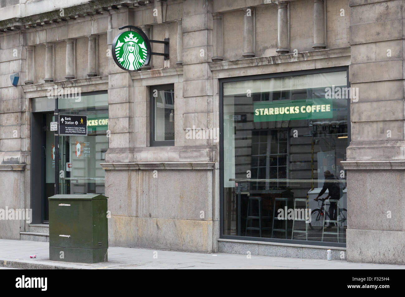 Starbucks Coffee shop sign Stock Photo - Alamy