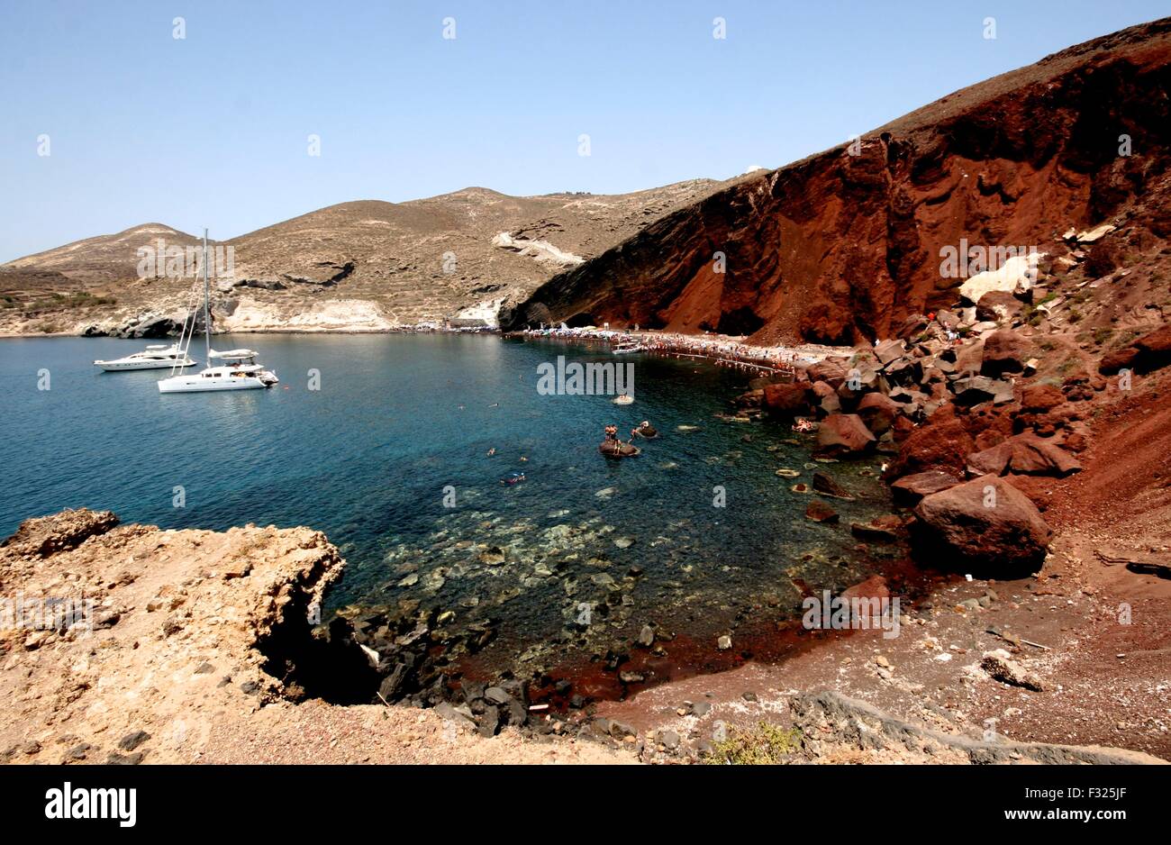 Santorini volcano beach hi-res stock photography and images - Alamy