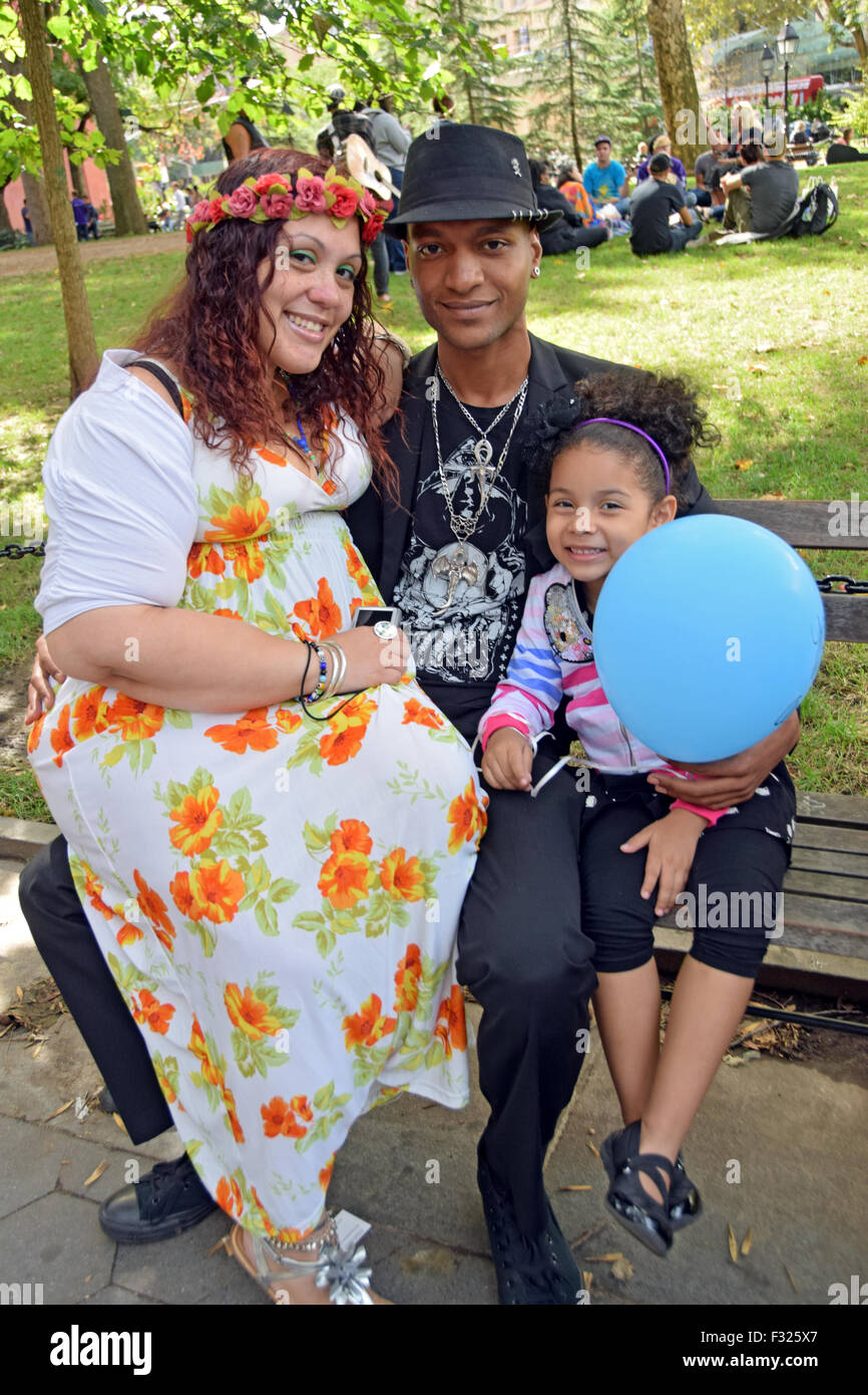 Family gathering african american hi-res stock photography and images - Alamy