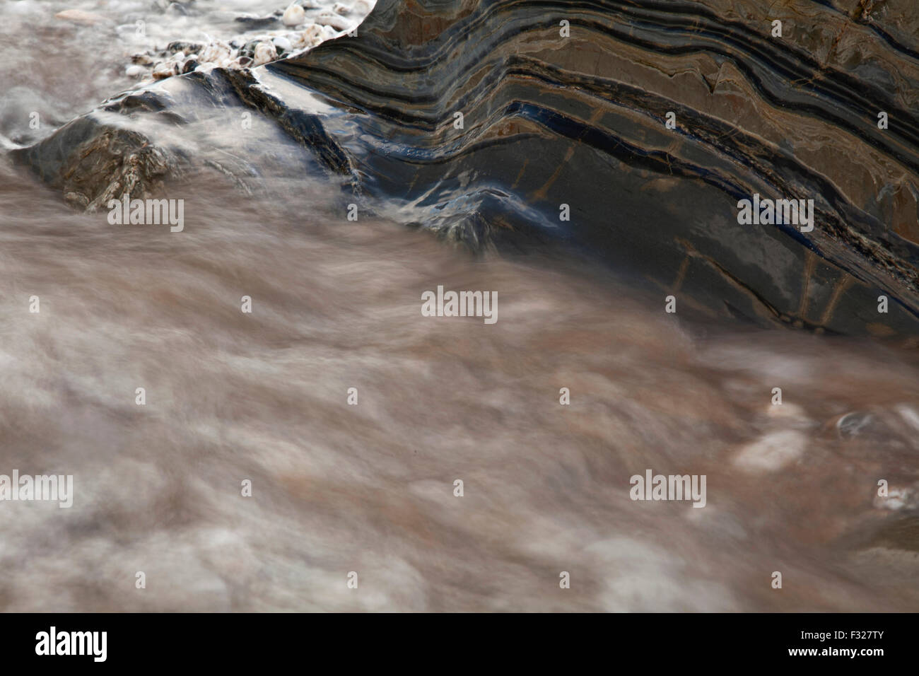 Washing rock hi-res stock photography and images - Alamy