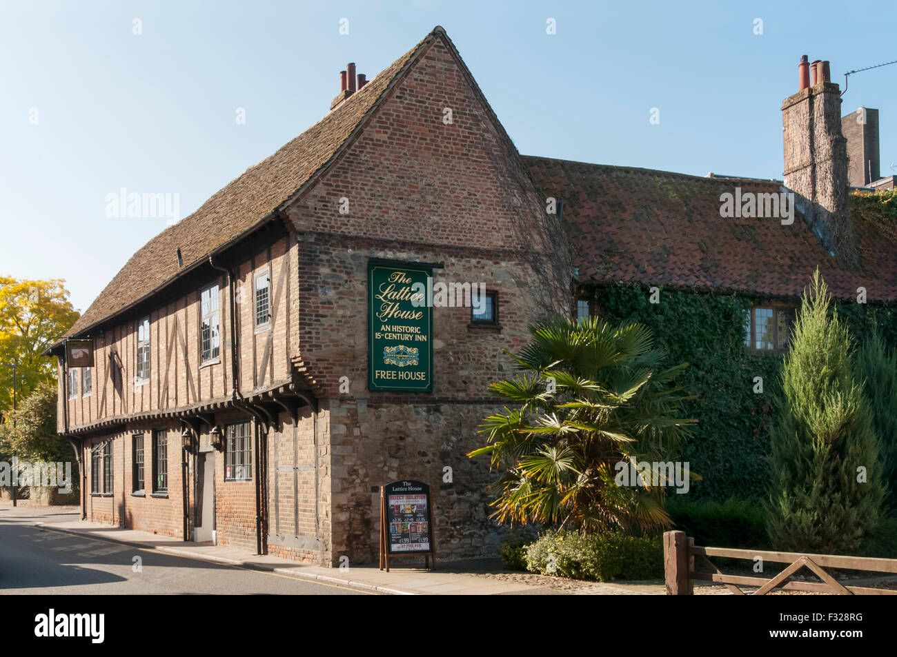 Kings lynn norfolk pub hi-res stock photography and images - Alamy