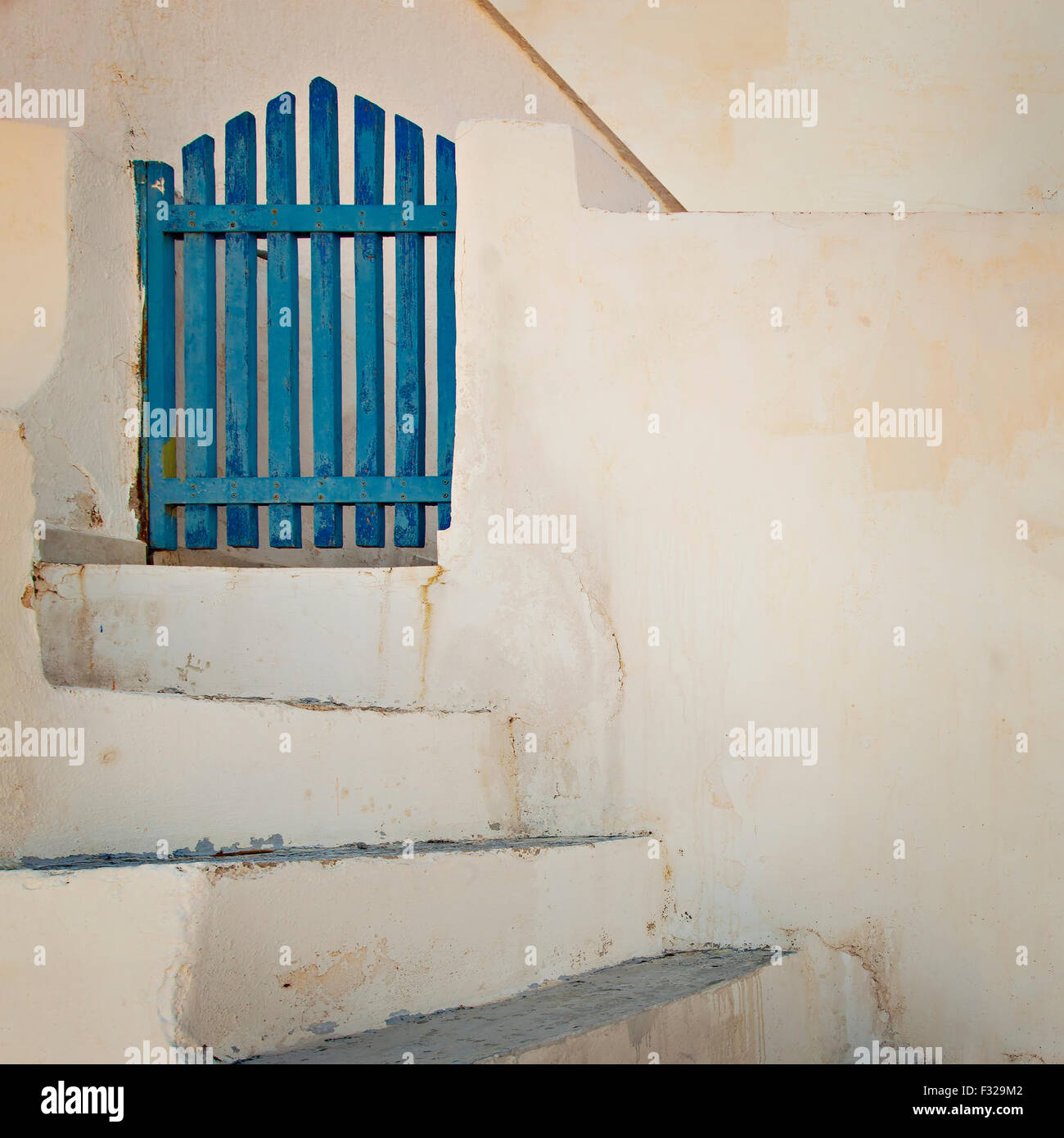 Santorini greece doorway house hi-res stock photography and images - Alamy