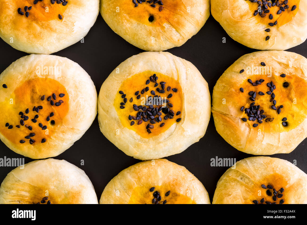 Traditional Chinese cake or snack for tea break Stock Photo - Alamy