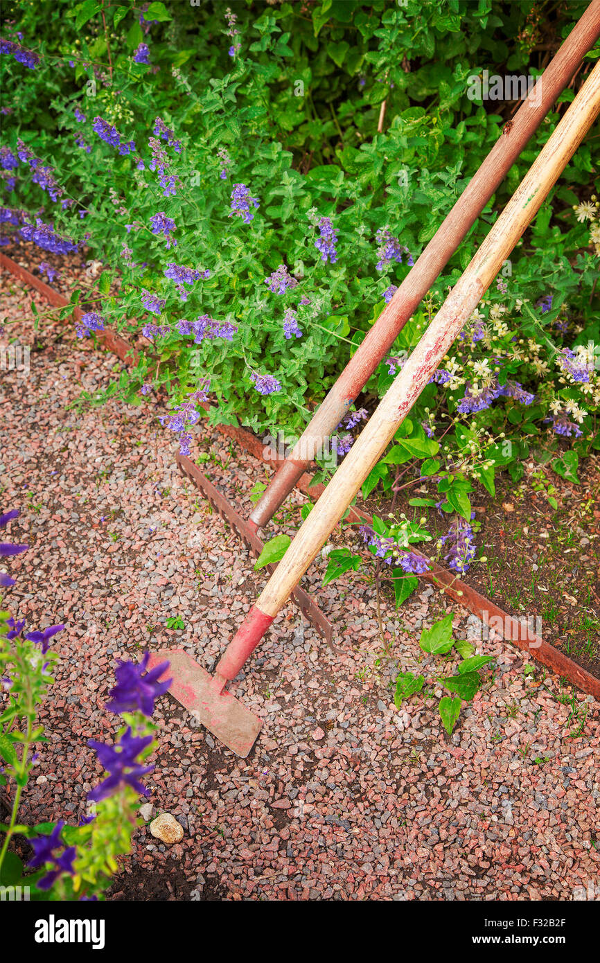 Earth rake flower bed hi-res stock photography and images - Alamy