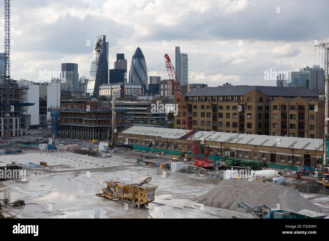Heavy duty construction vehicle equipment at the London Dock ...