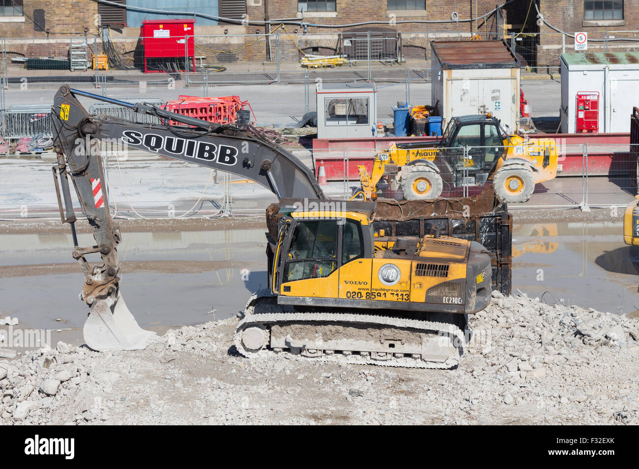 Heavy duty construction vehicle equipment at the London Dock ...
