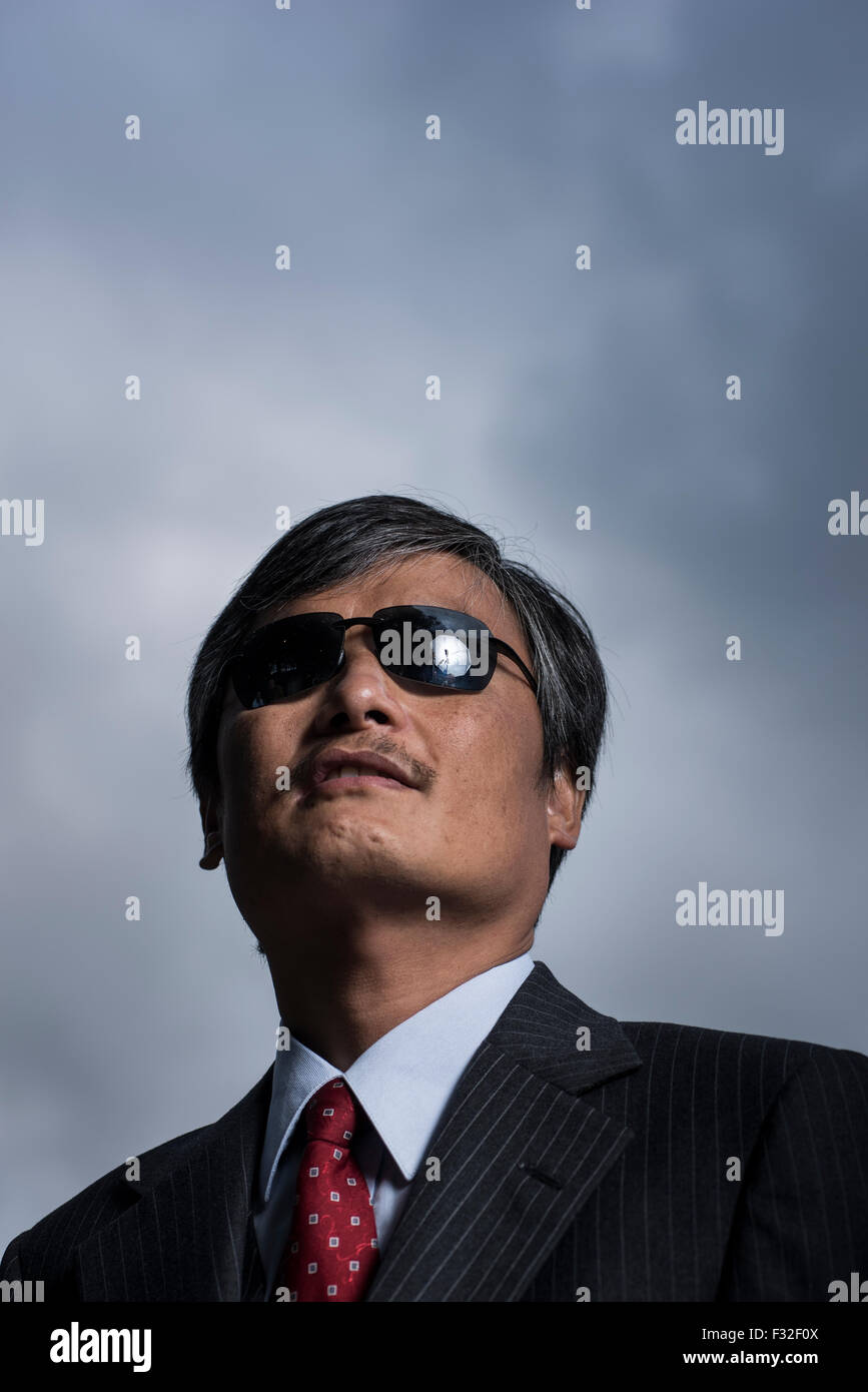 Chinese civil rights activist Chen Guangcheng Stock Photo - Alamy