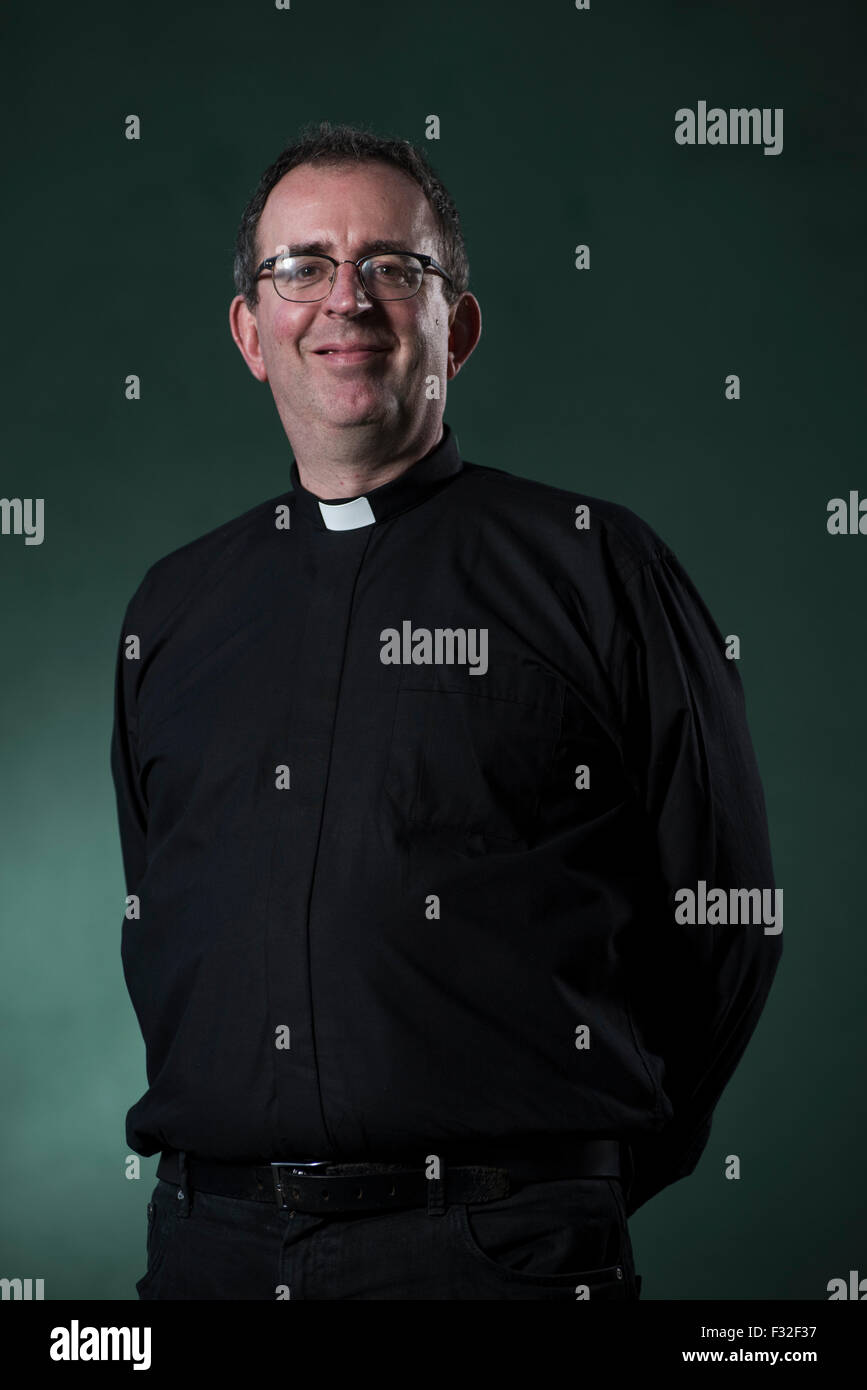 English priest hi-res stock photography and images - Alamy