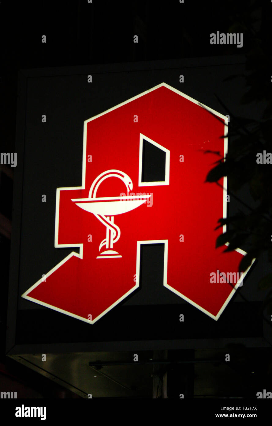 Pharmacy Logo High Resolution Stock Photography and Images - Alamy