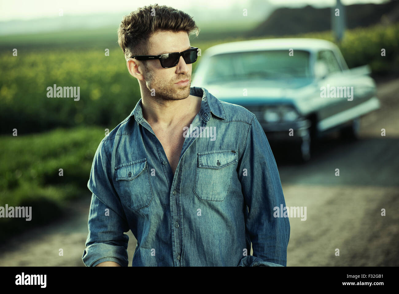 Smart man wearing trendy sunglasses Stock Photo - Alamy