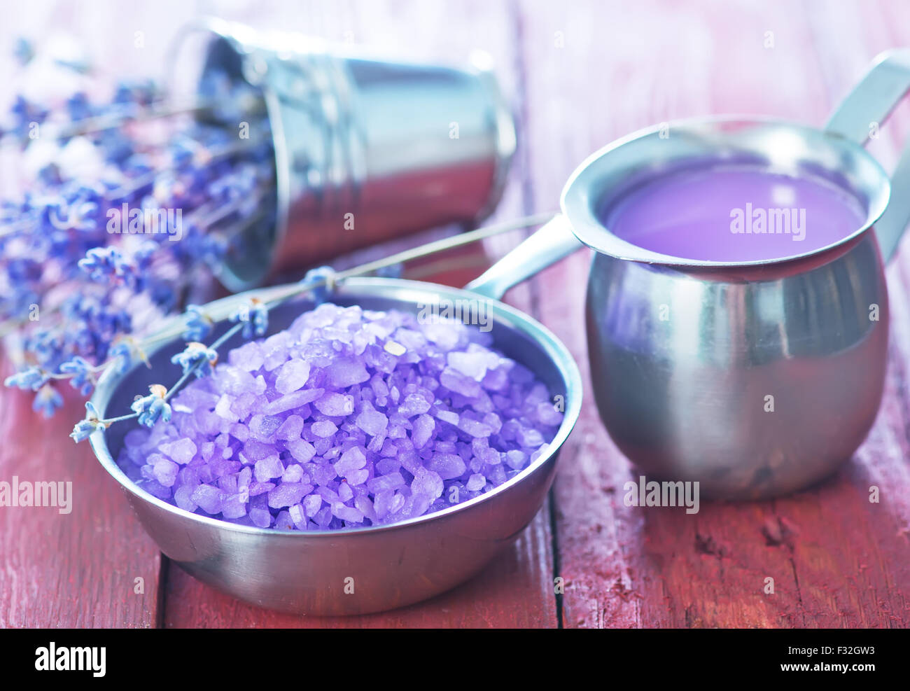 violet sea salt in metal bowl and on a table Stock Photo - Alamy