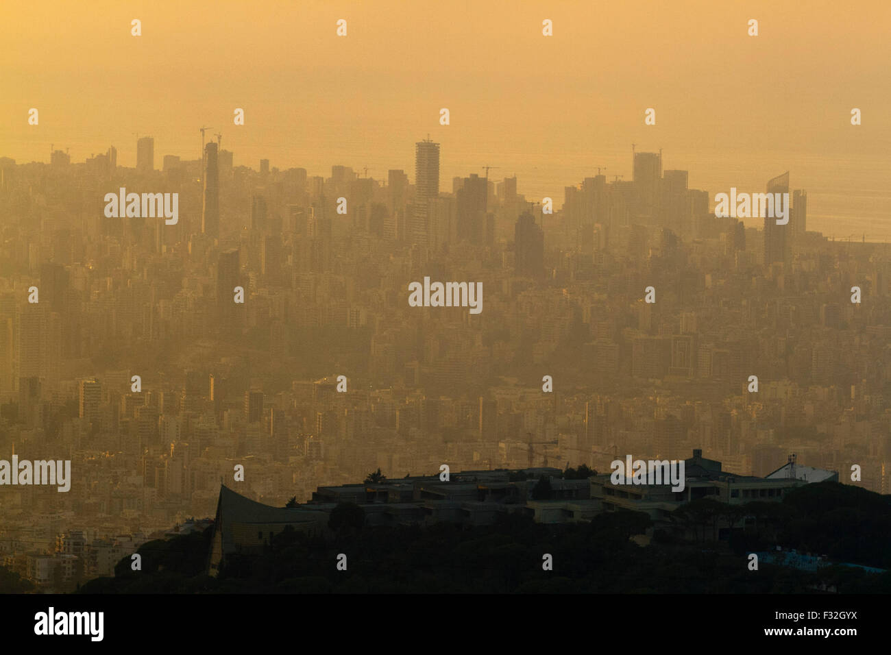 Beirut, Lebanon. 28th September, 2015. Weather: The sun sets over the ...