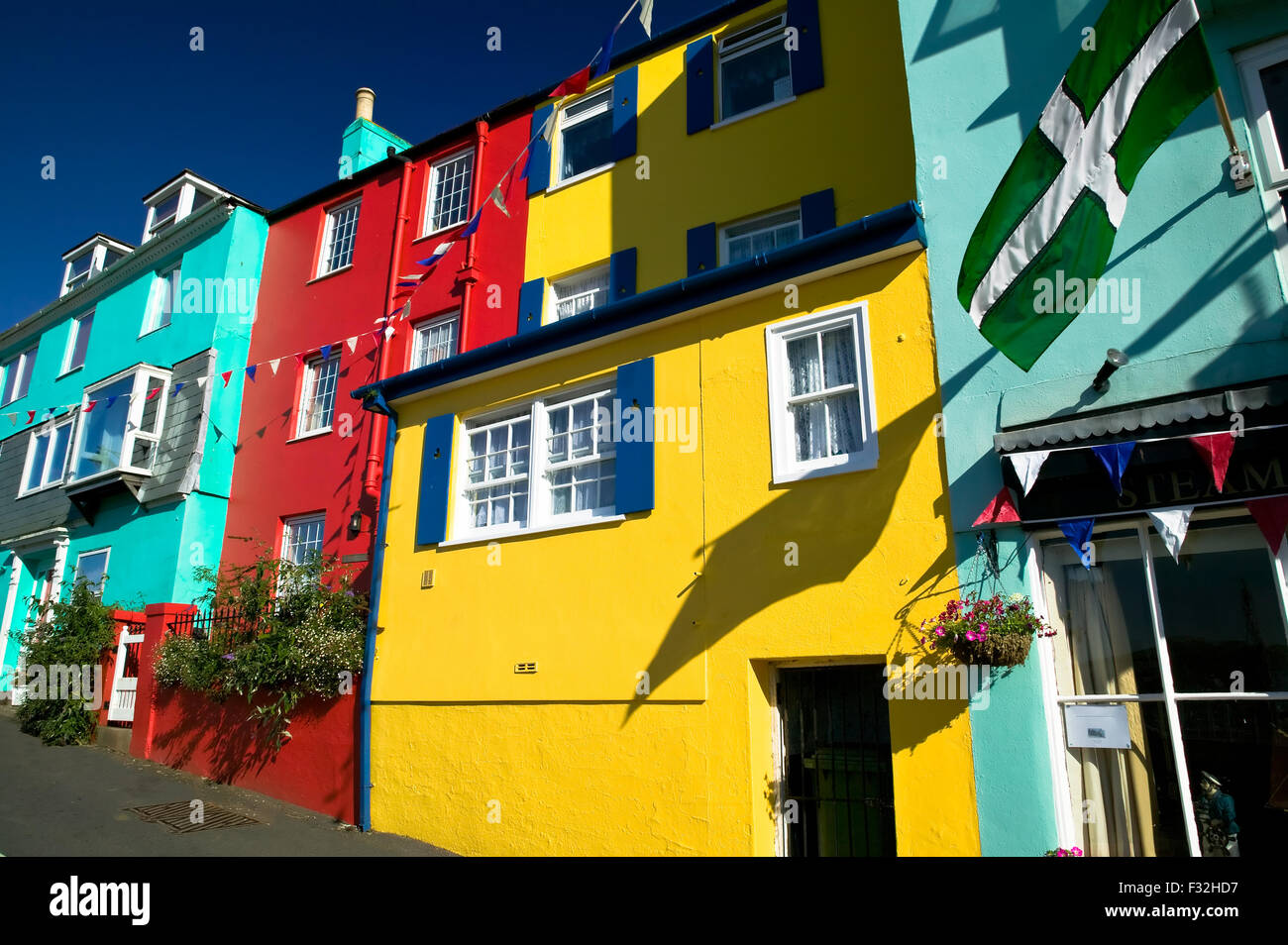 Flag painted building hi-res stock photography and images - Alamy