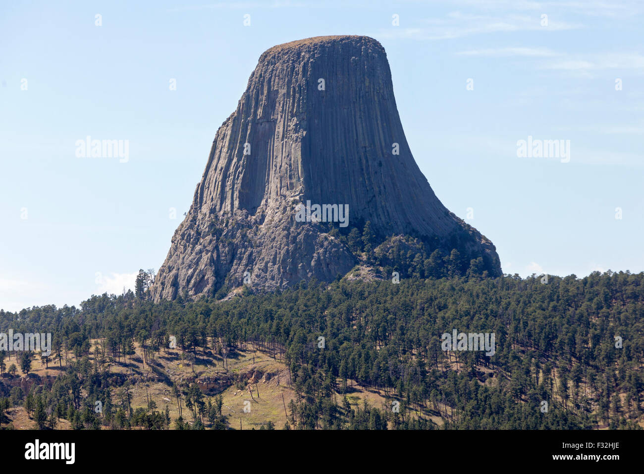 A view of Devils Tower National Monument, Wyoming Stock Photo - Alamy