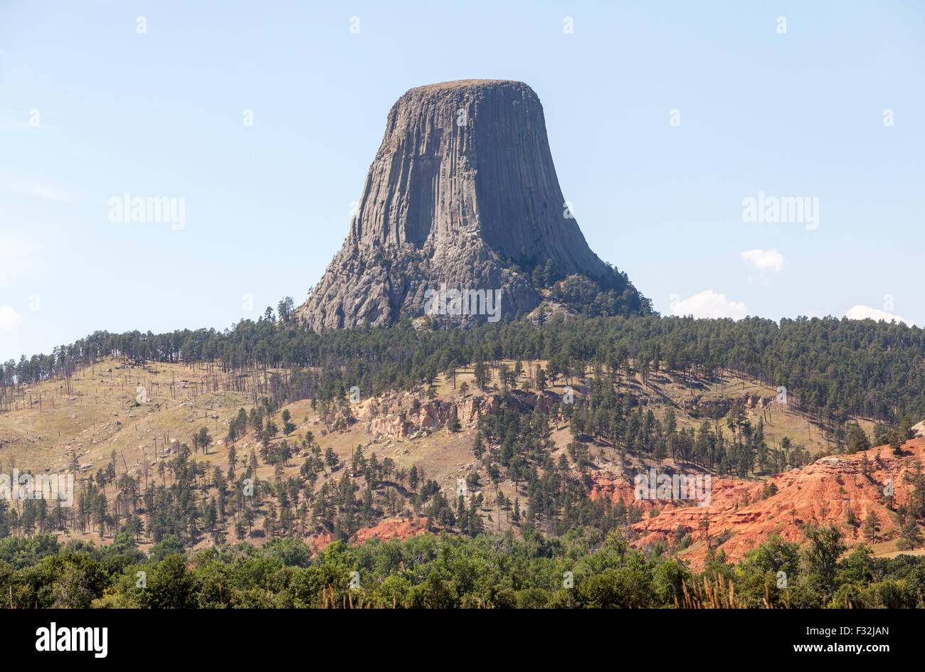 A view of Devils Tower National Monument, Wyoming Stock Photo - Alamy