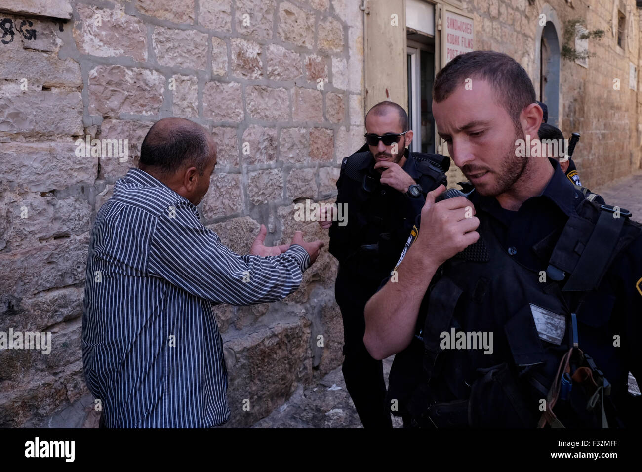 Police compound hi-res stock photography and images - Alamy