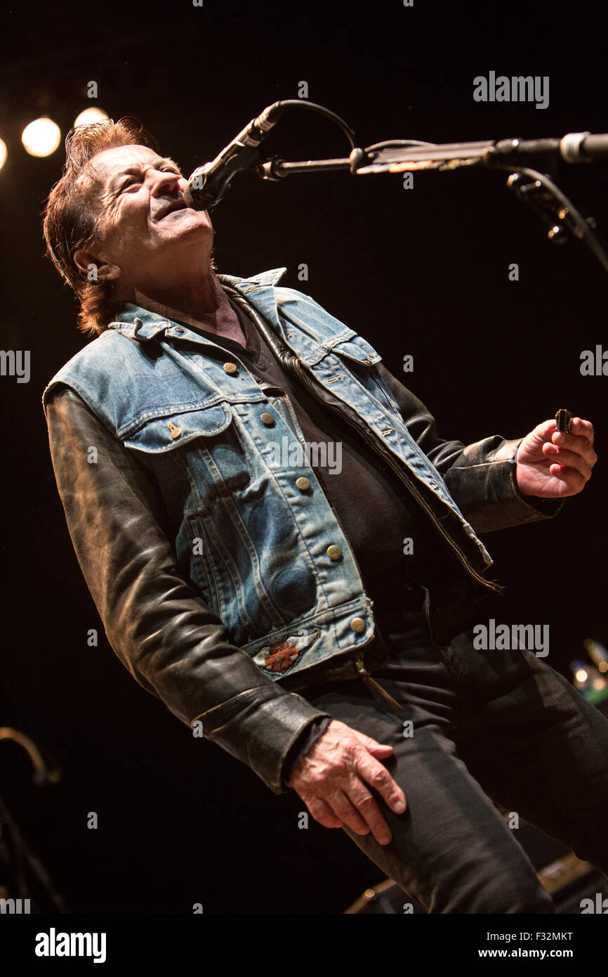 Lee Ving sings for Sound City Players Stock Photo - Alamy