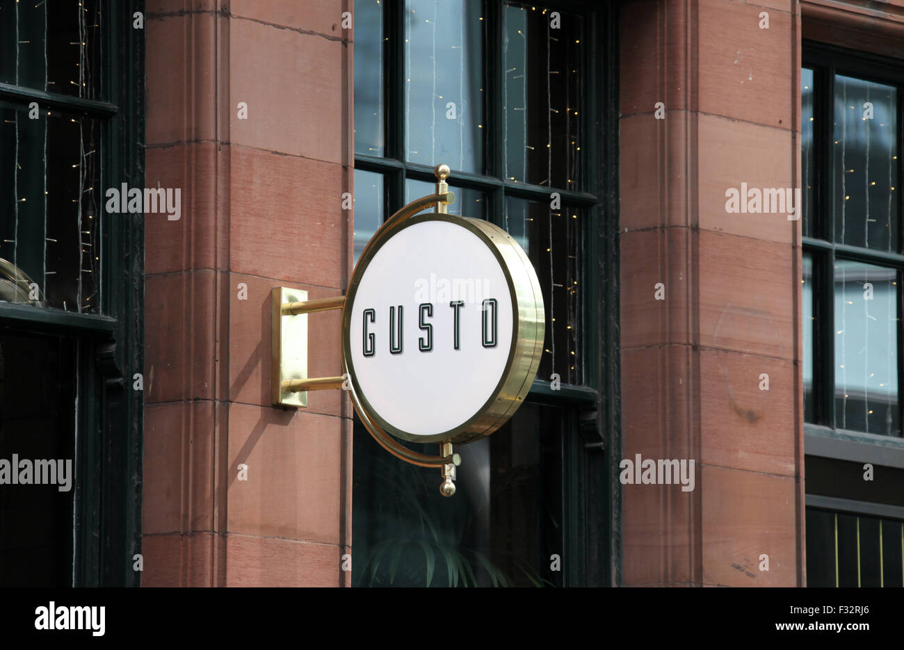 Manchester sign hi-res stock photography and images - Alamy