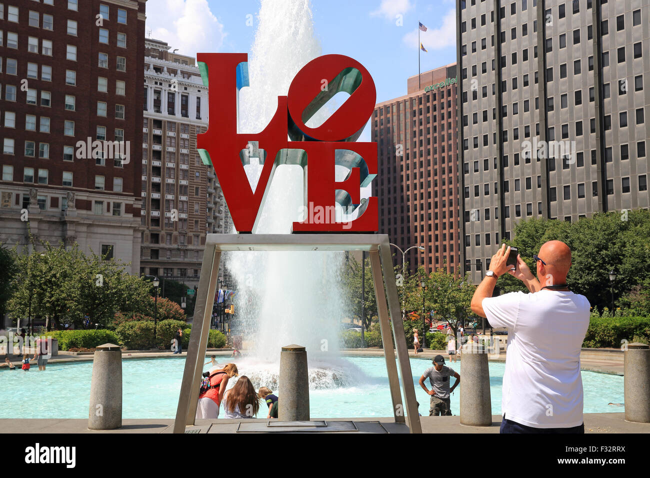 The bright red LOVE sculpture by Robert Indiana in Love Park, in ...
