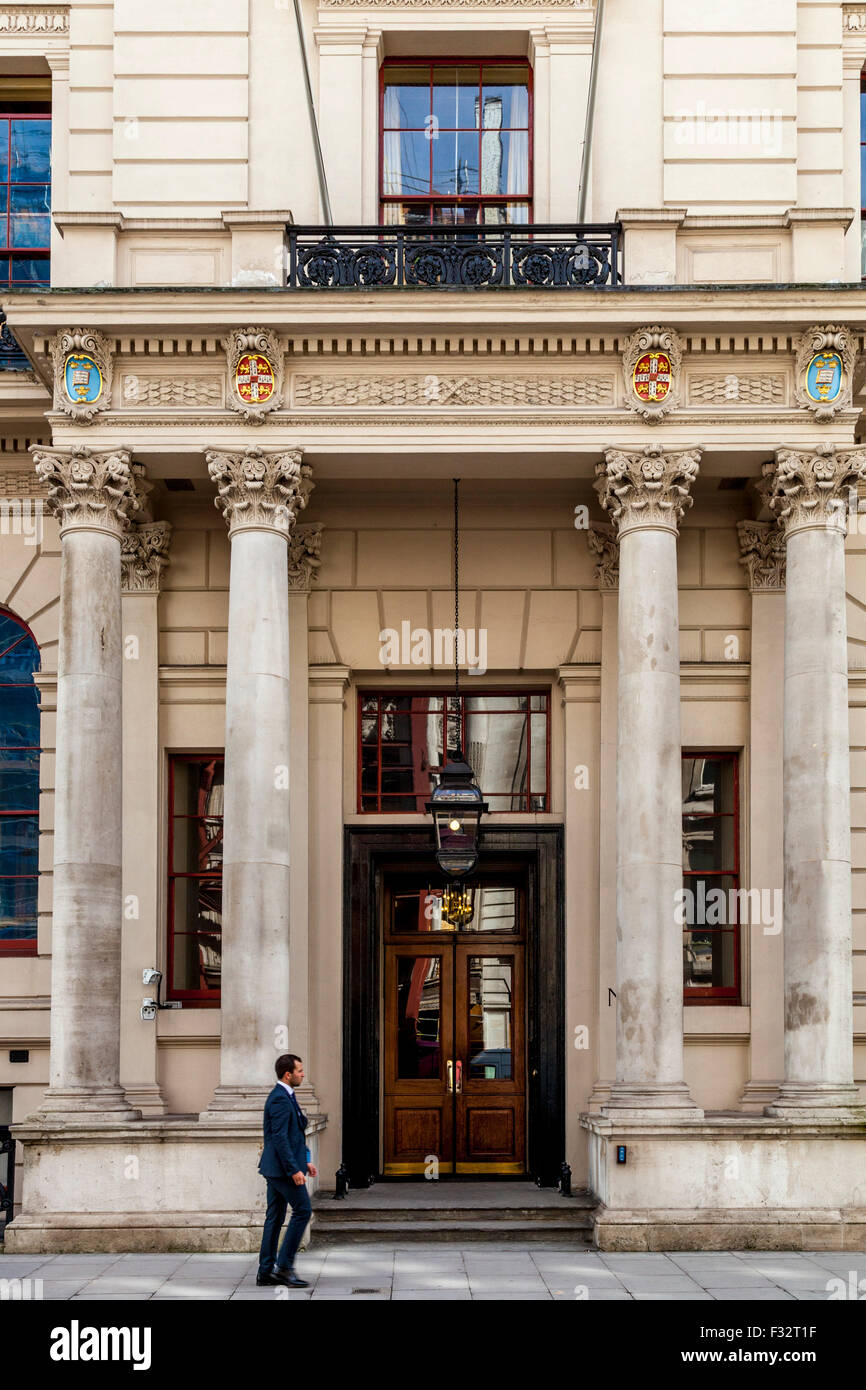 Attractive Building On Pall Mall, London, England Stock Photo - Alamy
