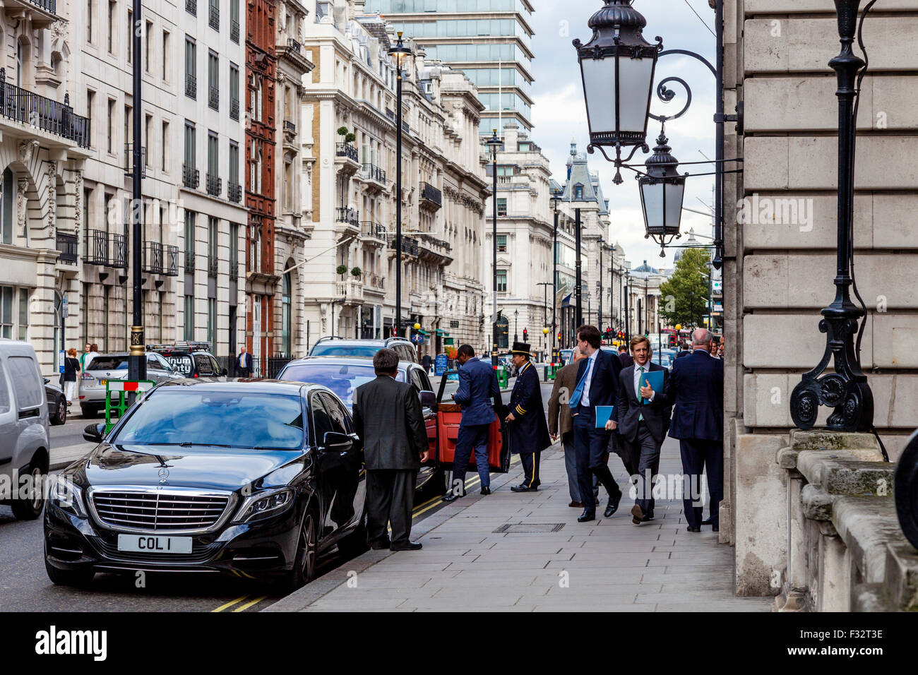 Rac club pall mall hi-res stock photography and images - Alamy
