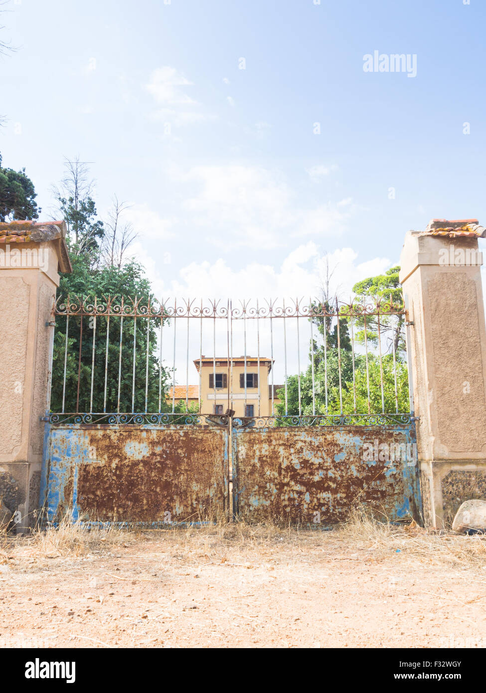 Nightmare building horror building hi-res stock photography and images ...