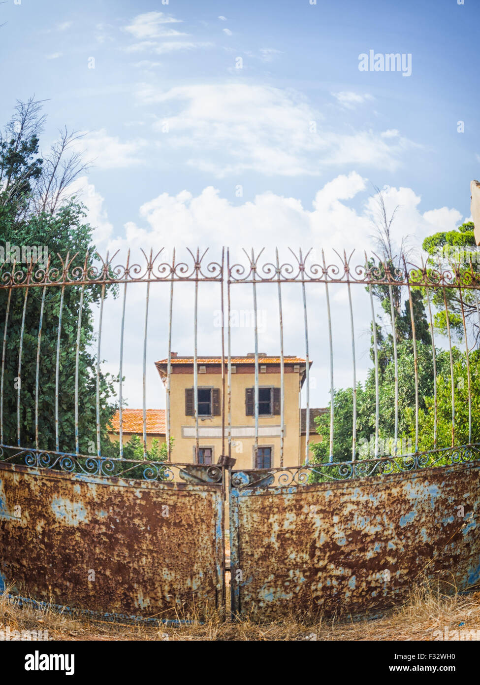 Nightmare building horror building hi-res stock photography and images ...