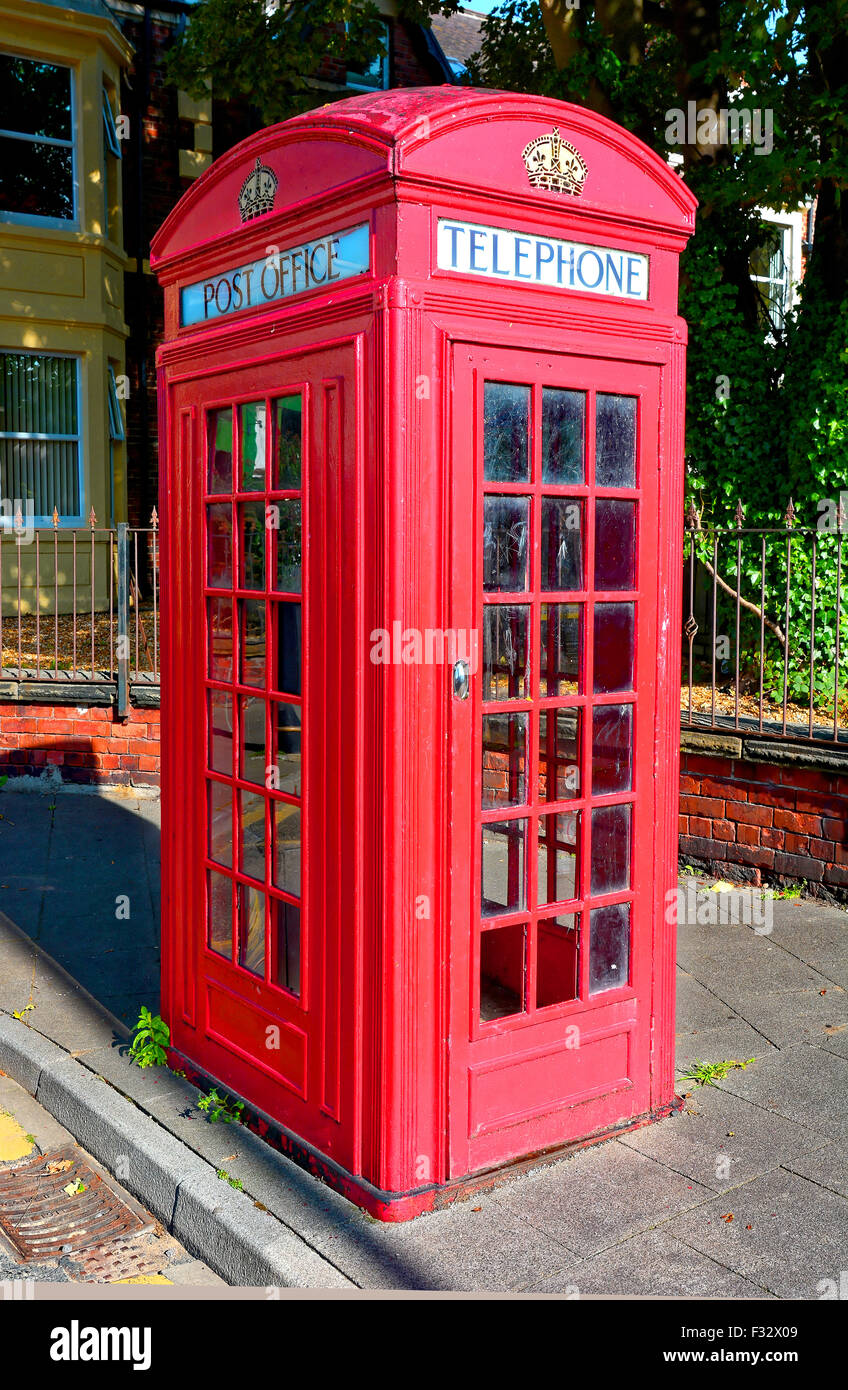 K4 phone box whitley bay hi-res stock photography and images - Alamy