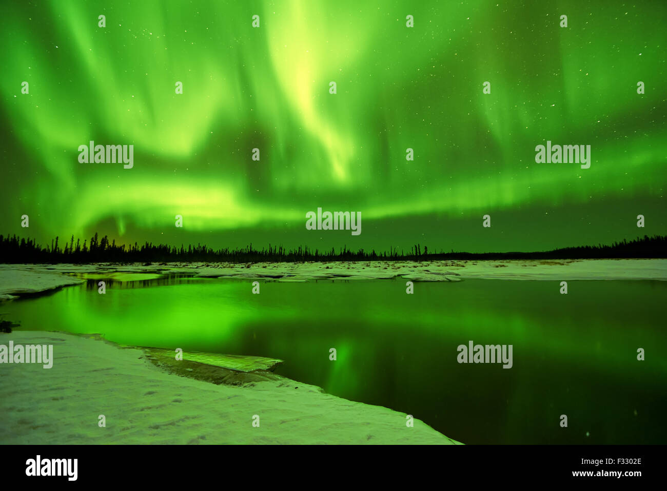 Aurora Borealis Reflections in lake Stock Photo - Alamy