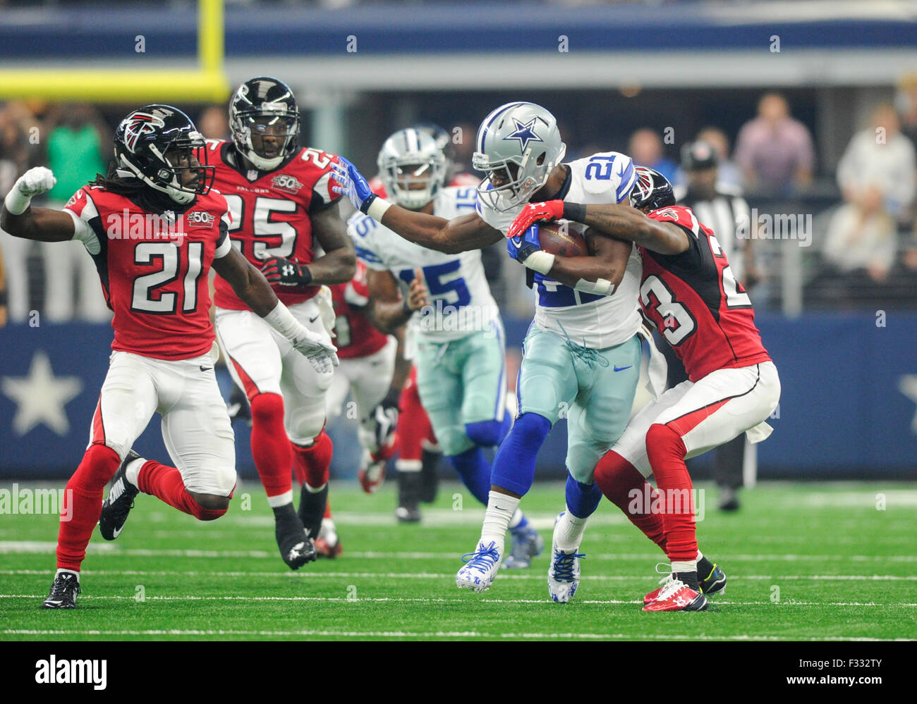 September 27, 2015: Dallas Cowboys running back Joseph Randle #21 ...