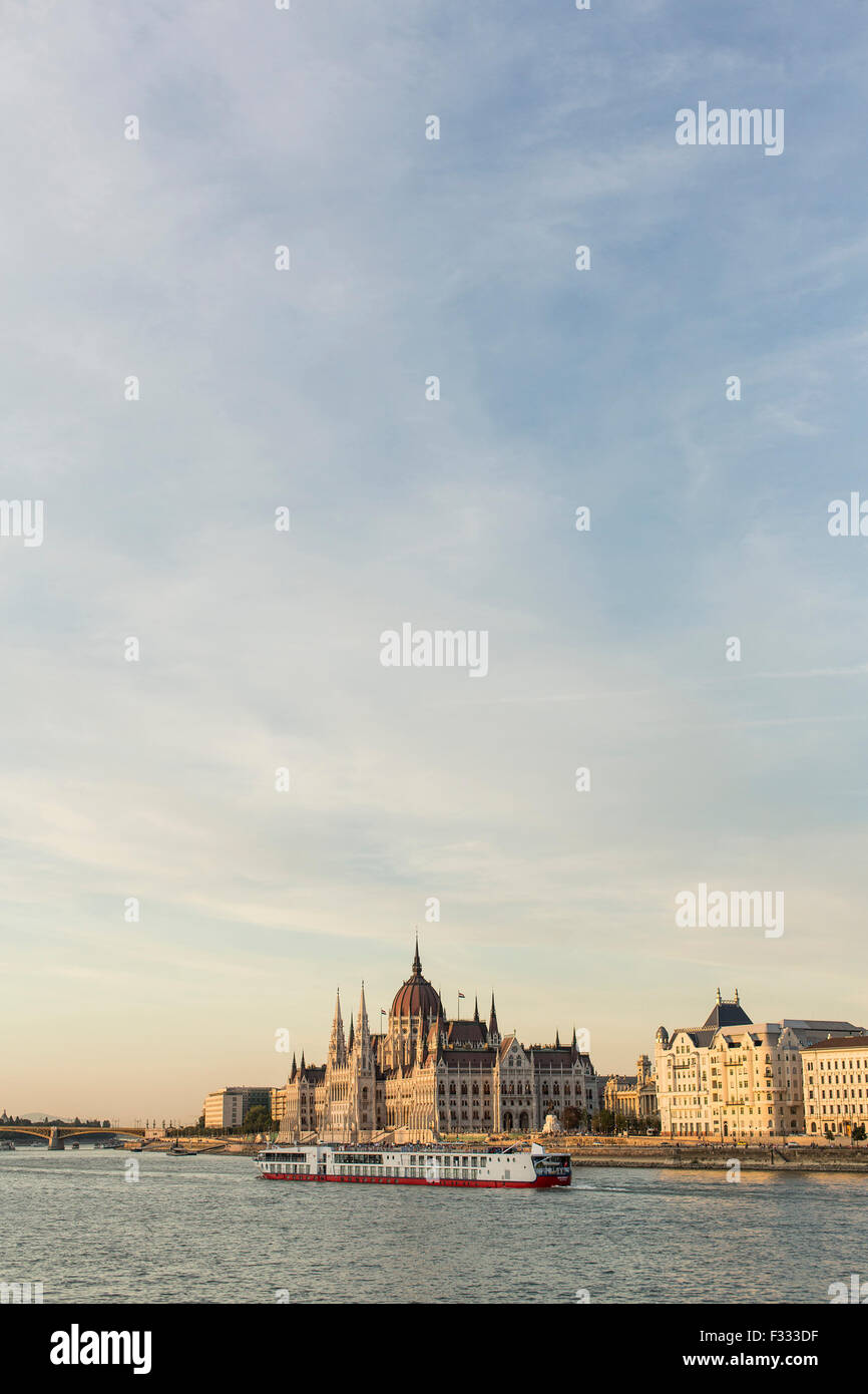 Danube riverfront hi-res stock photography and images - Alamy