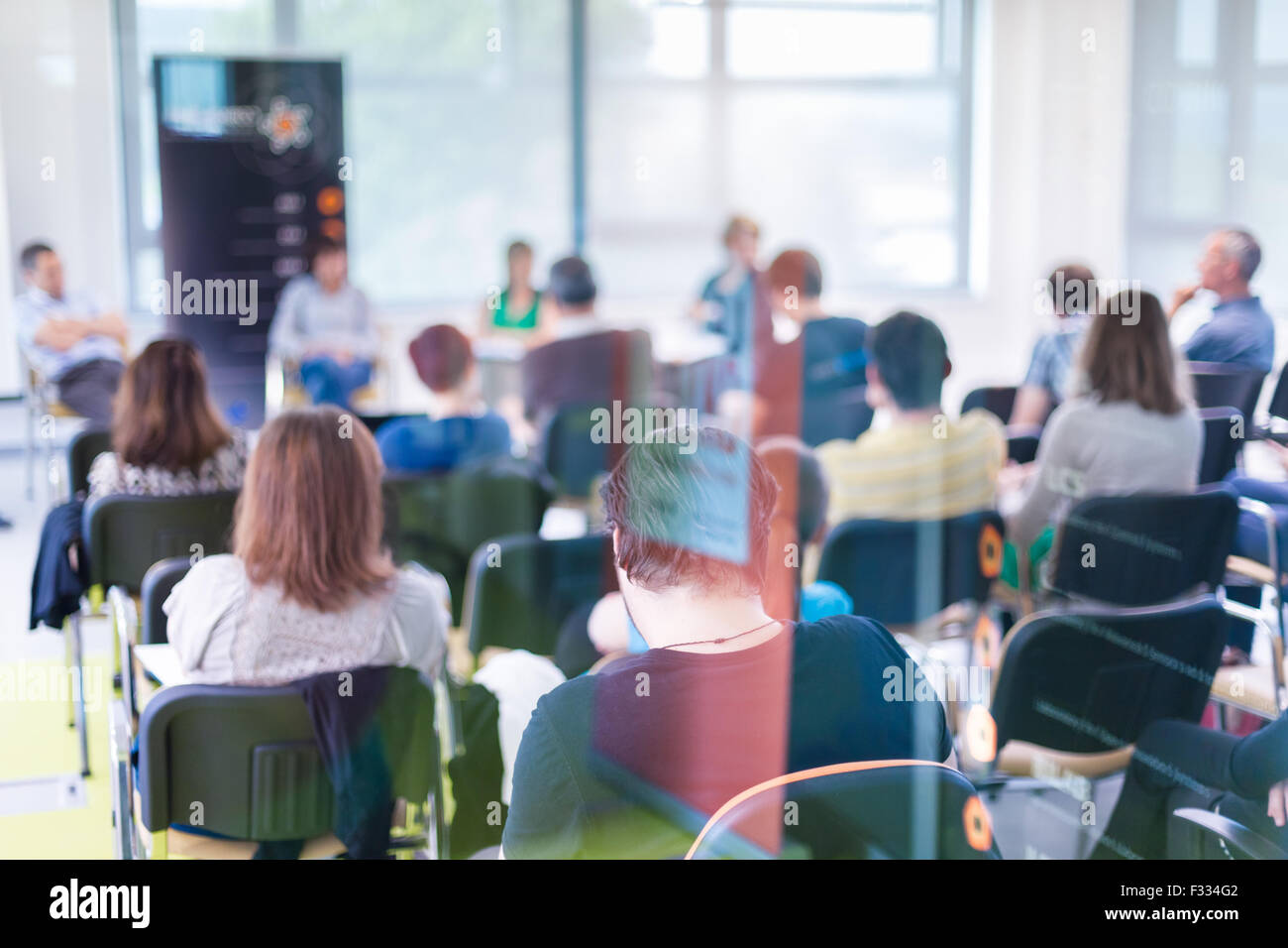 Round table discussion at Business convention Stock Photo - Alamy