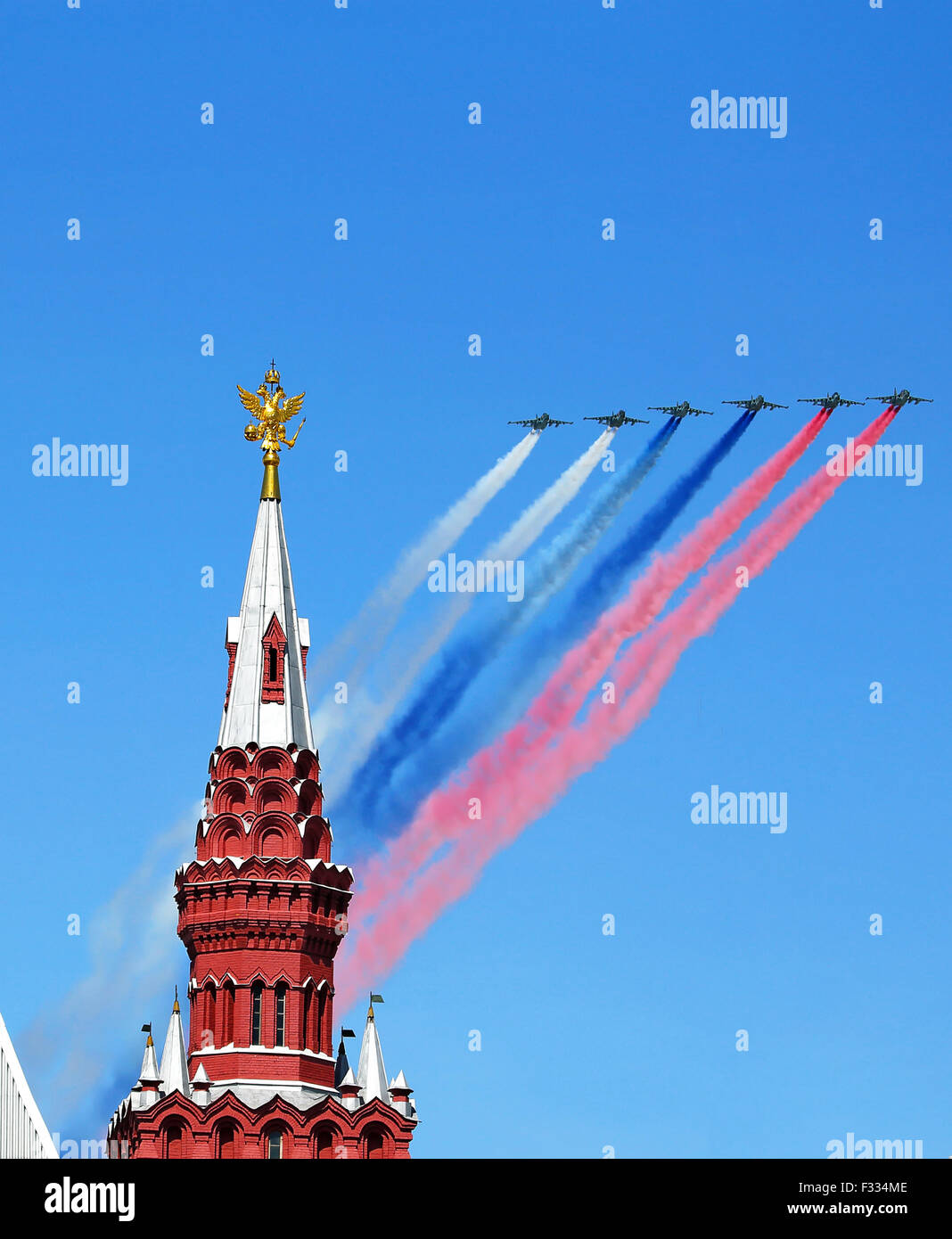 Aircraft flying over tower of the Moscow Kremlin Stock Photo - Alamy