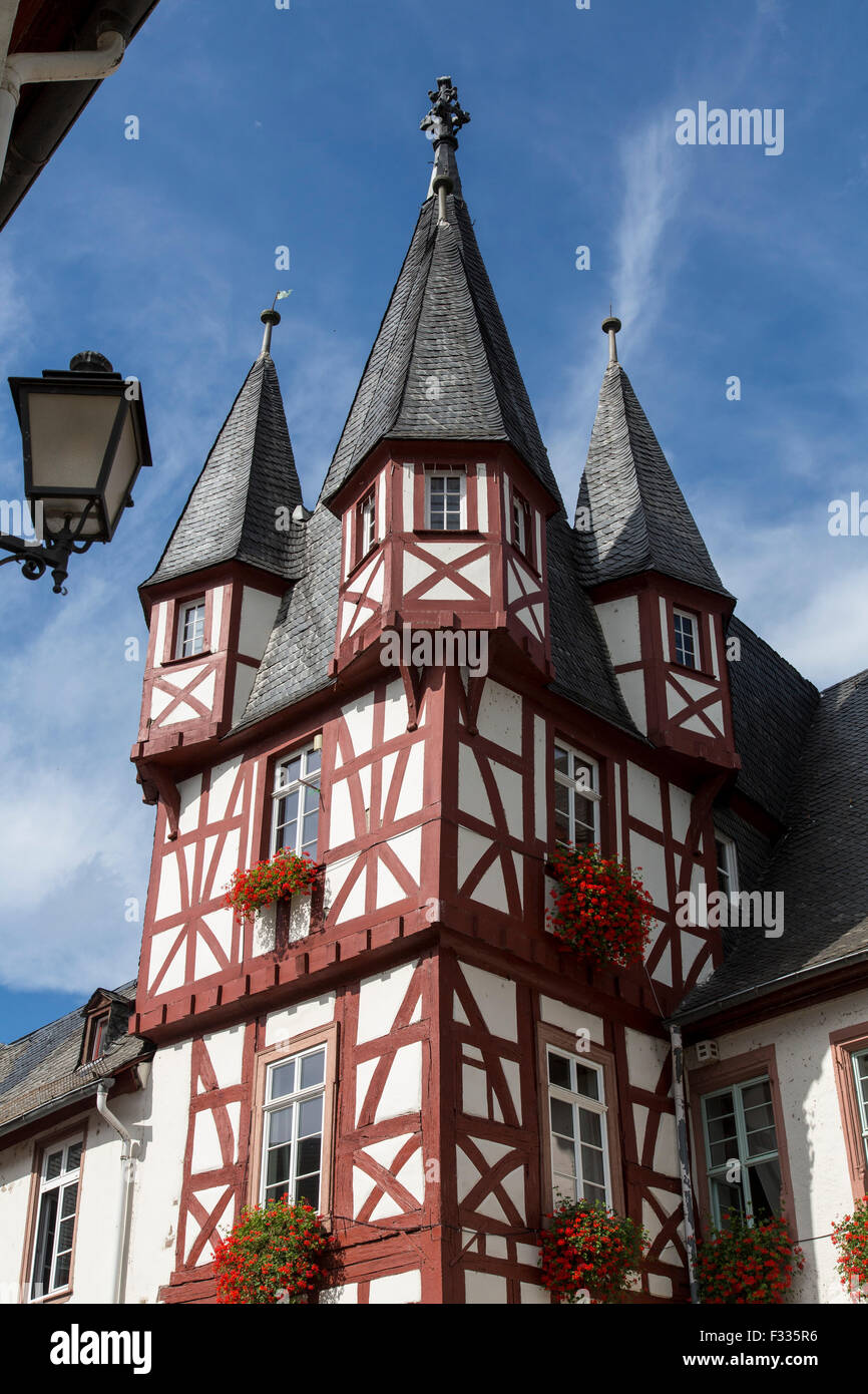 Rüdesheim, favorite tourist destination in the Upper middle Rhine ...